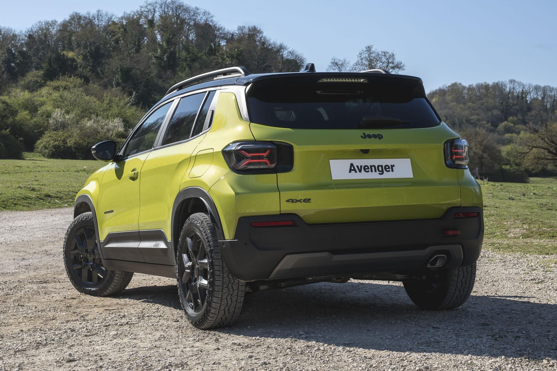 2027 Jeep Avenger facelift revealed in full with new manual option ...