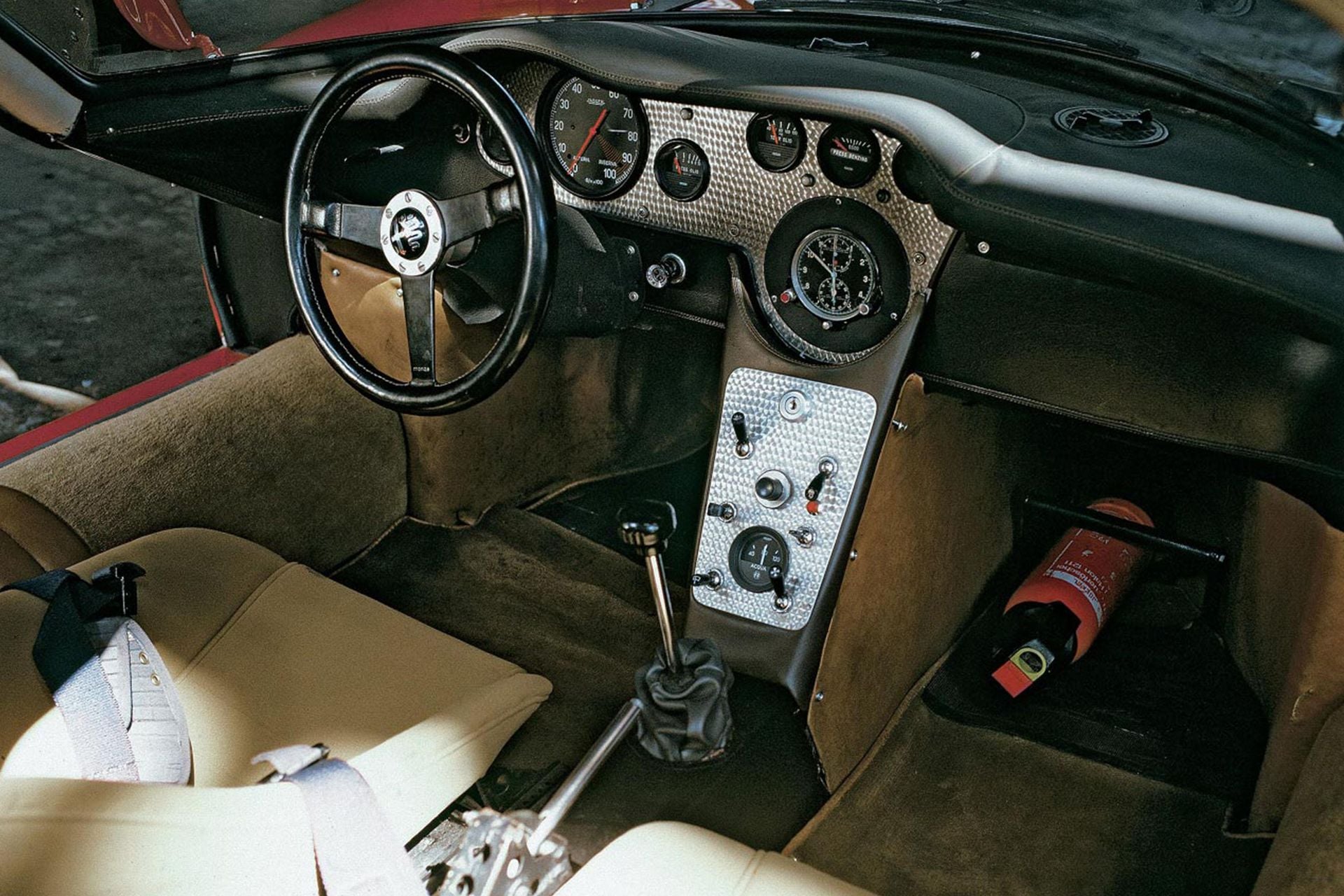 Design Review: Alfa Romeo 33 Stradale | CarExpert