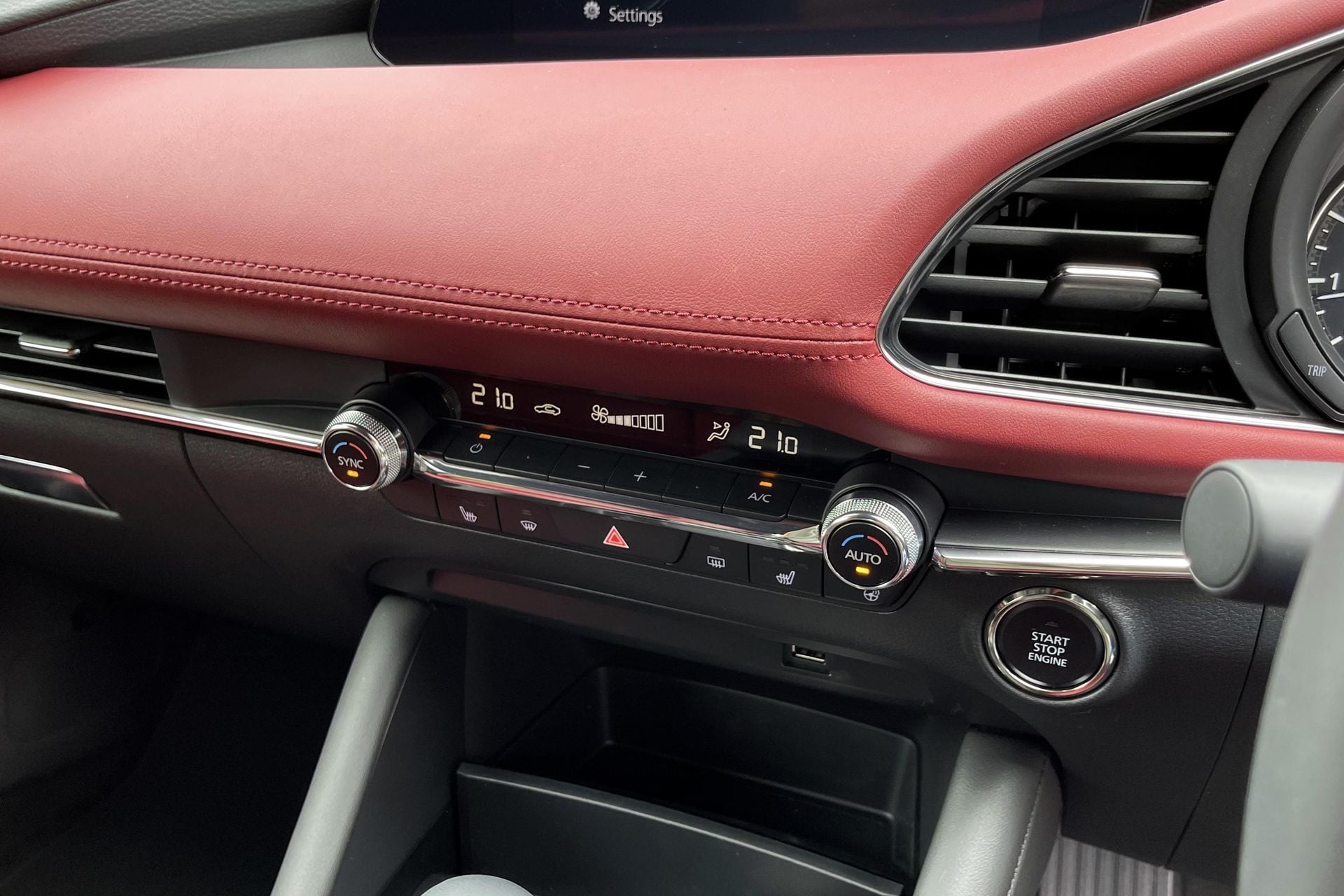 2021 Hyundai i30 N Line Premium v Mazda 3 G25 Astina comparison | CarExpert