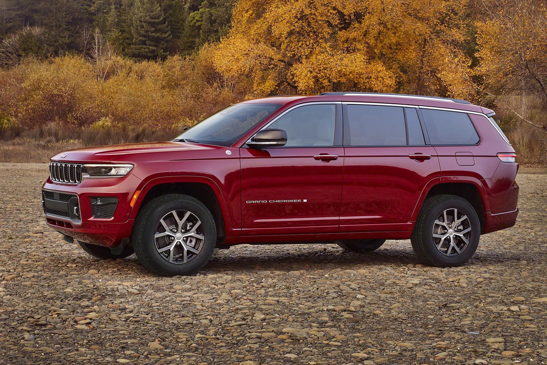 Jeep Grand Cherokee L temporarily losing air suspension - report ...