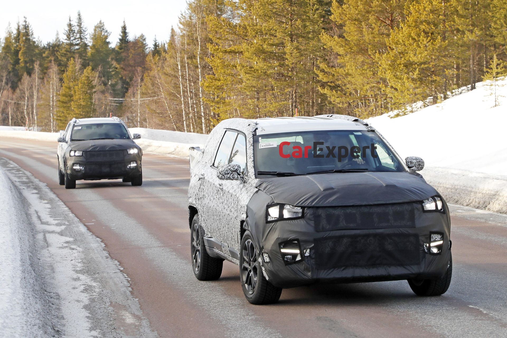 Jeep Compass three-row spied | CarExpert