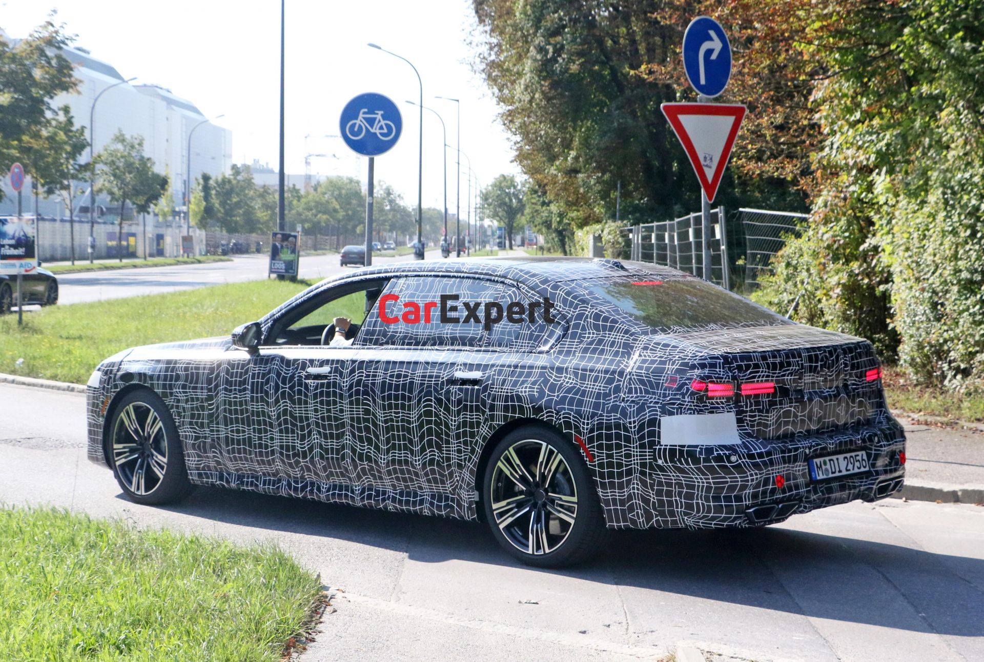2023 BMW 7 Series to offer Level 3 autonomous driving tech - report ...
