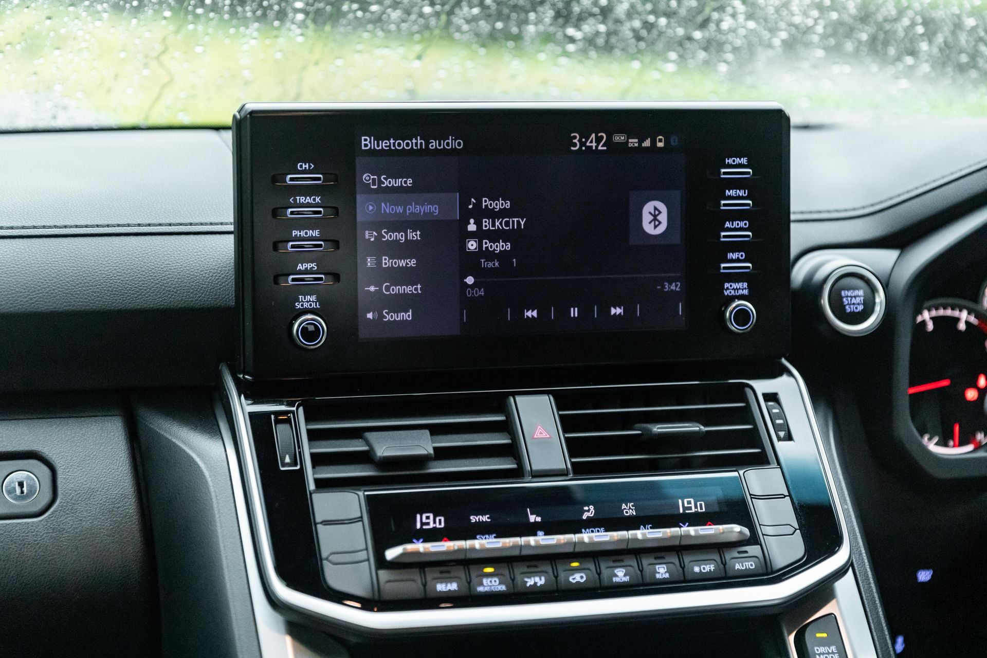 2022 Toyota LandCruiser 300 Series GXL review | CarExpert