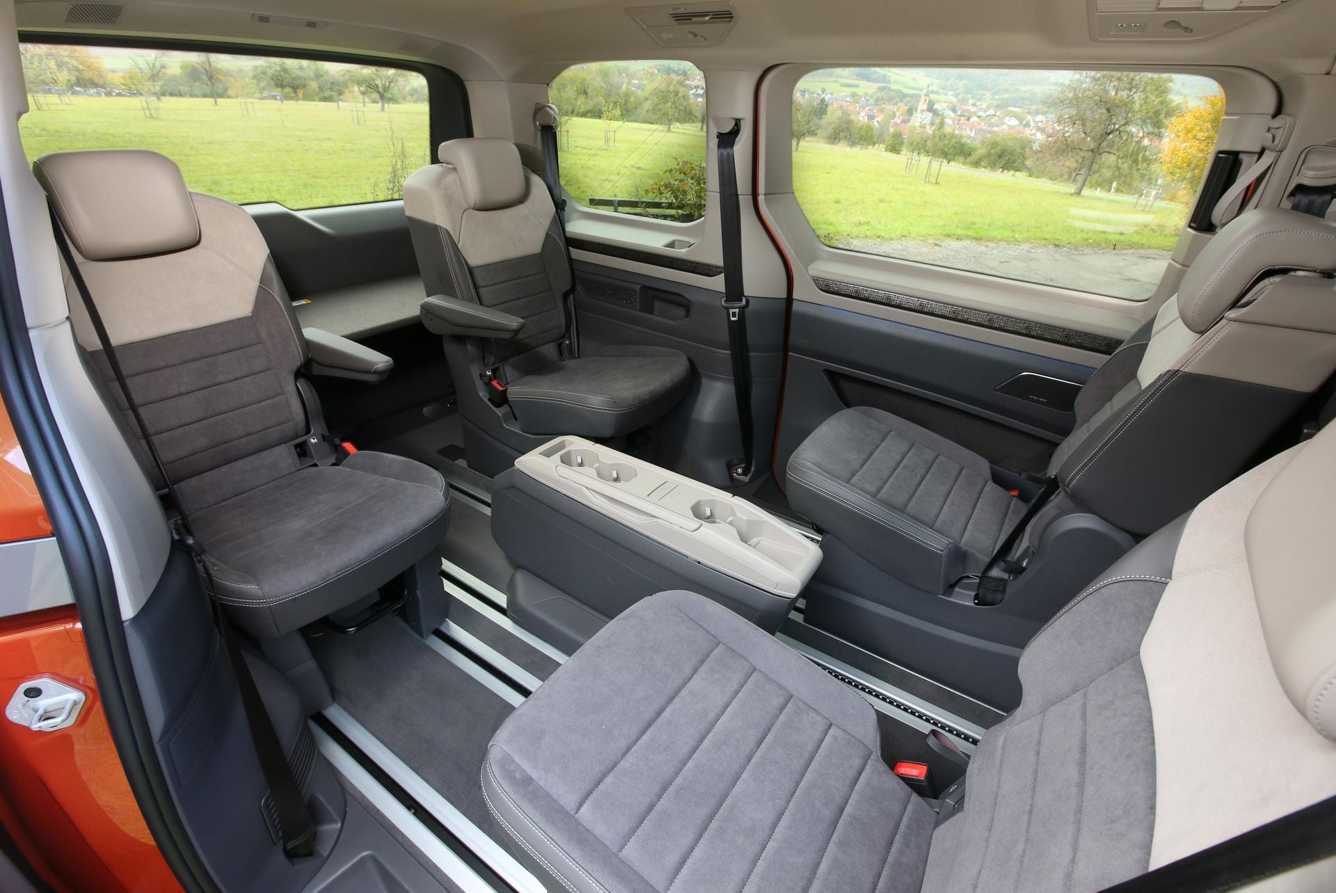 Volkswagen T7 Multivan, next-gen Transporter set for 2024 launch ...