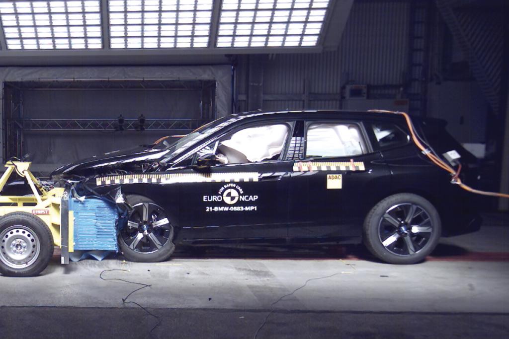 BMW iX EV achieves five-star ANCAP crash score | CarExpert