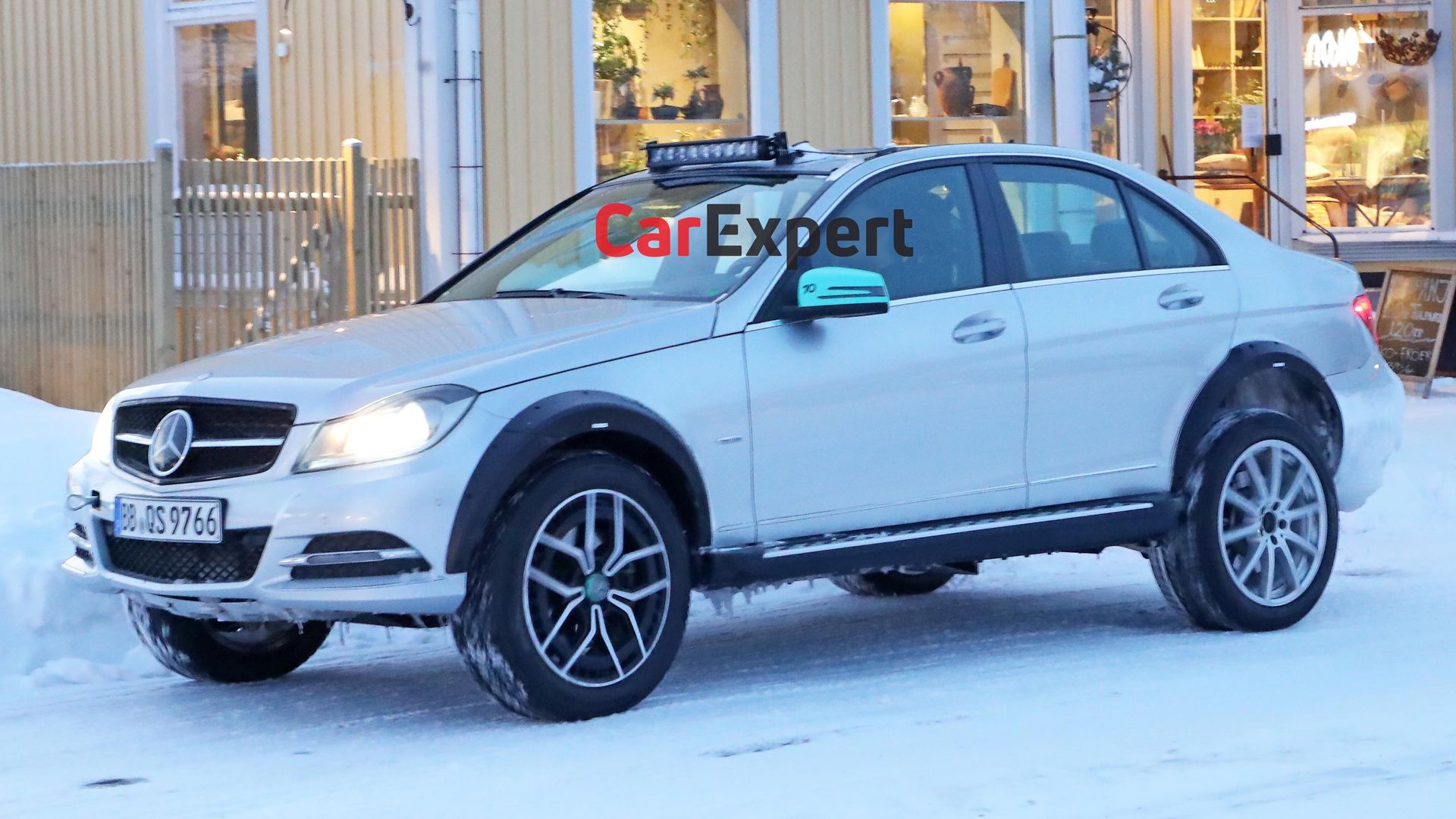 Mysterious Mercedes-Benz SUV mule spied | CarExpert