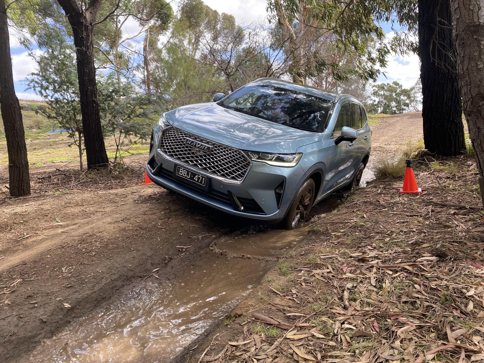 SUV off-road test: Top 12 medium SUVs compared, with video | CarExpert