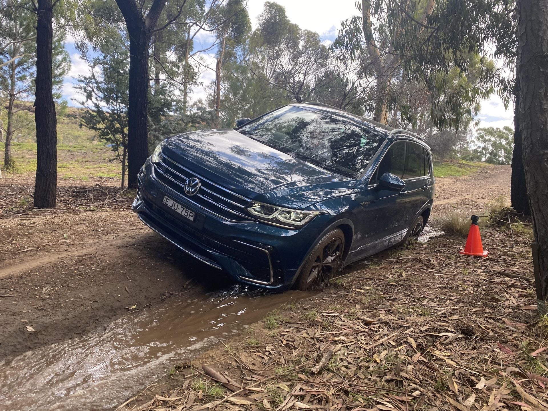 SUV off-road test: Top 12 medium SUVs compared, with video | CarExpert