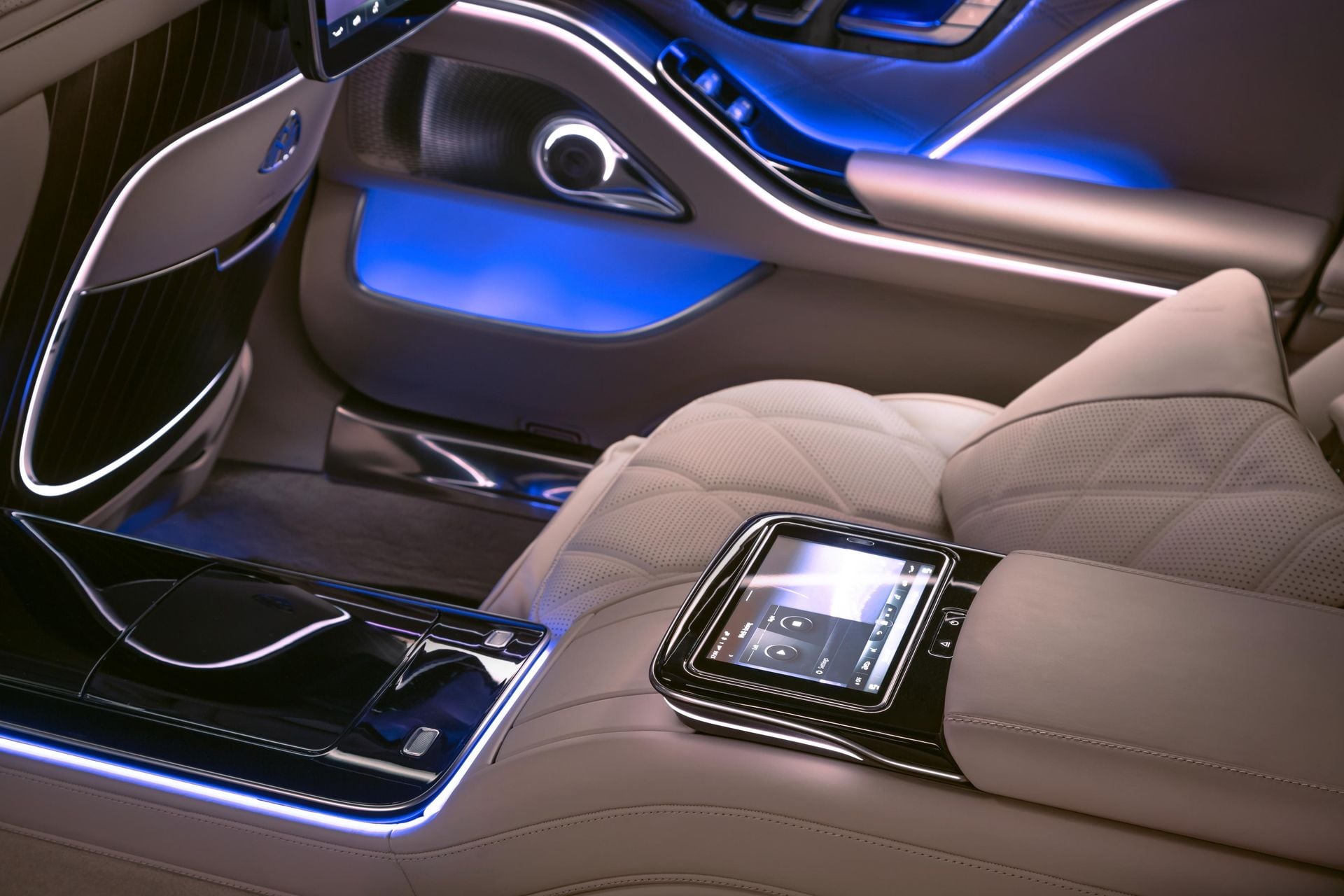 Five epic features of the new Mercedes-Maybach S680 | CarExpert