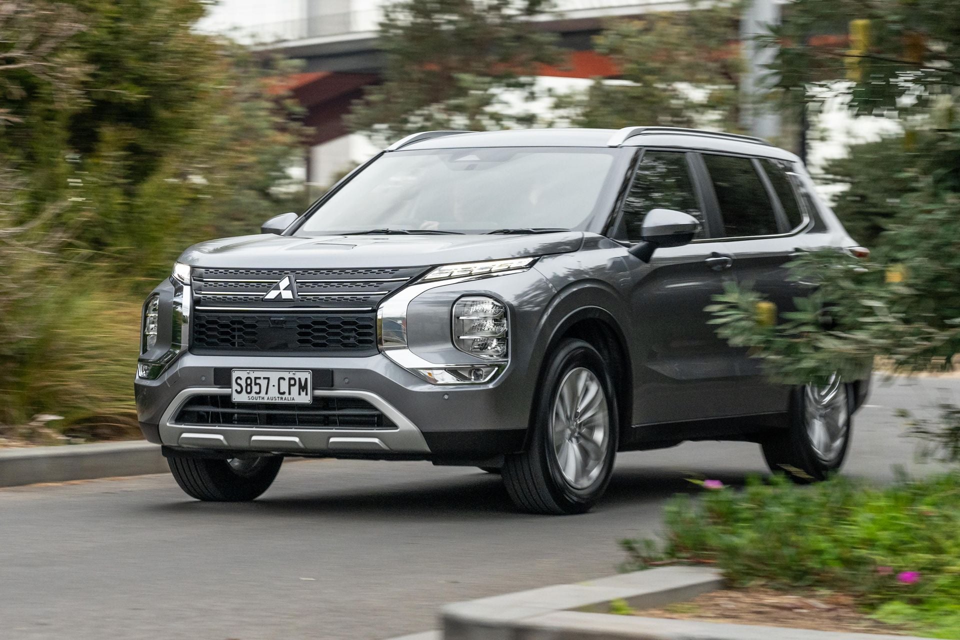 2023 Mitsubishi Outlander and Outlander PHEV prices up | CarExpert