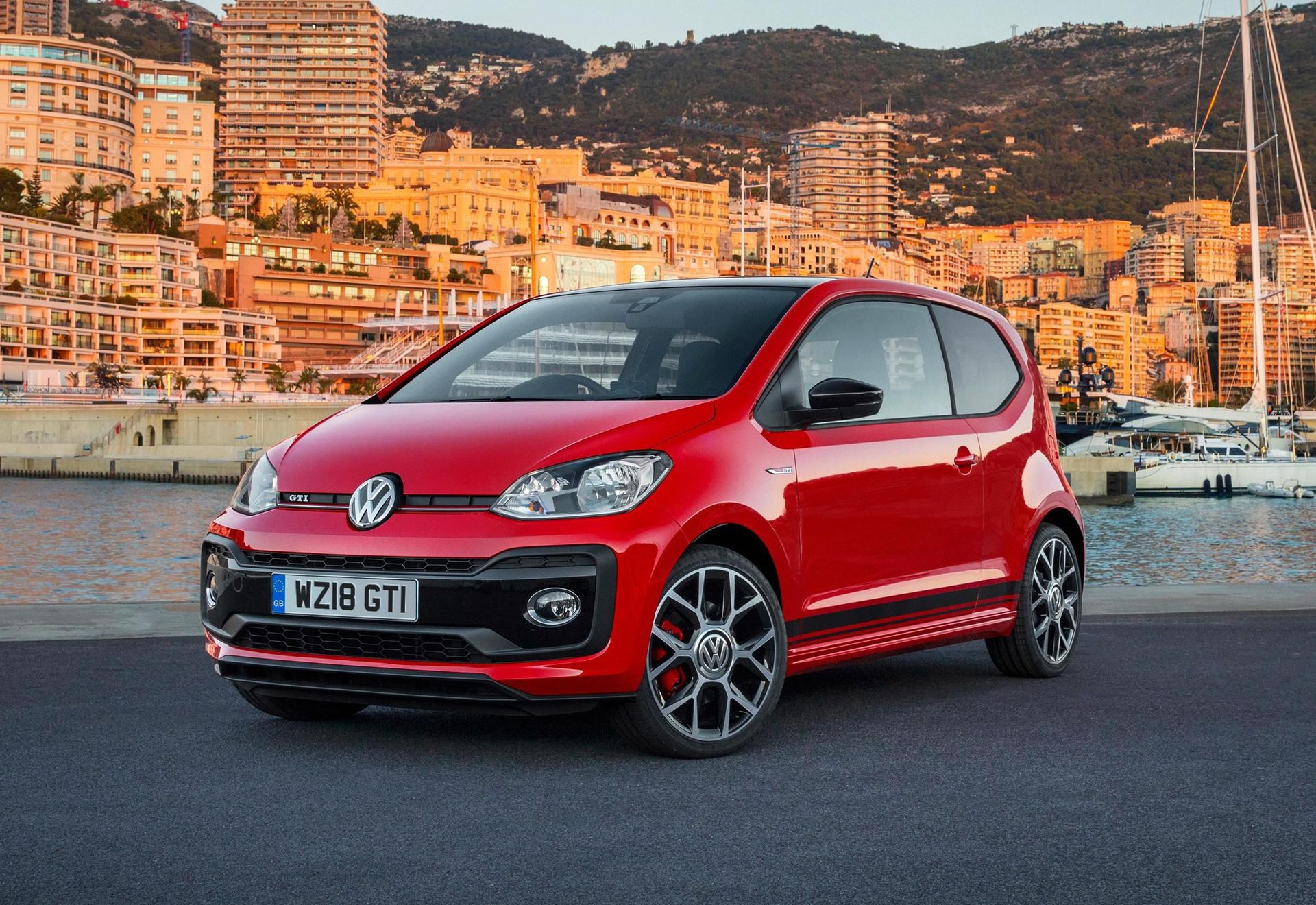 Volkswagen's tiniest GTI hot hatch sells out | CarExpert