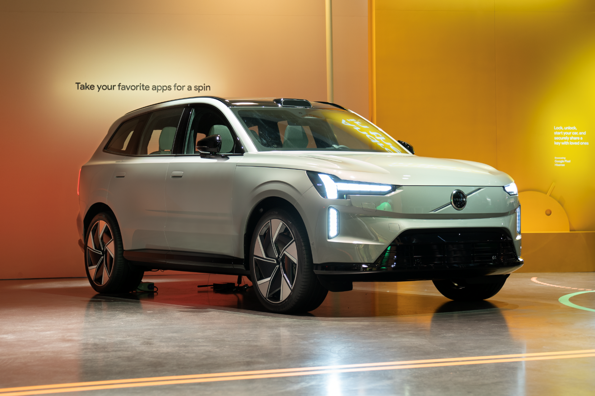 Volvo boss: If you want the safest car, you need all the sensors ...