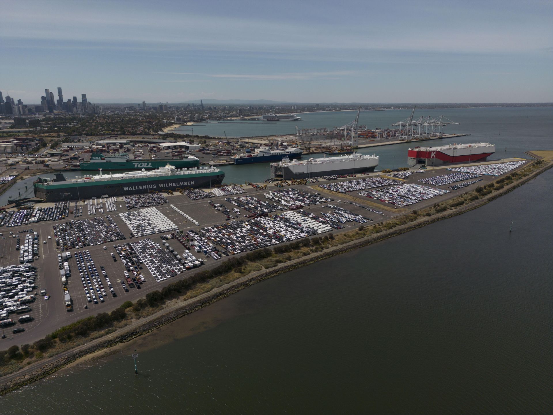 Vehicle shipping crisis to extend new car delivery times in Australia ...