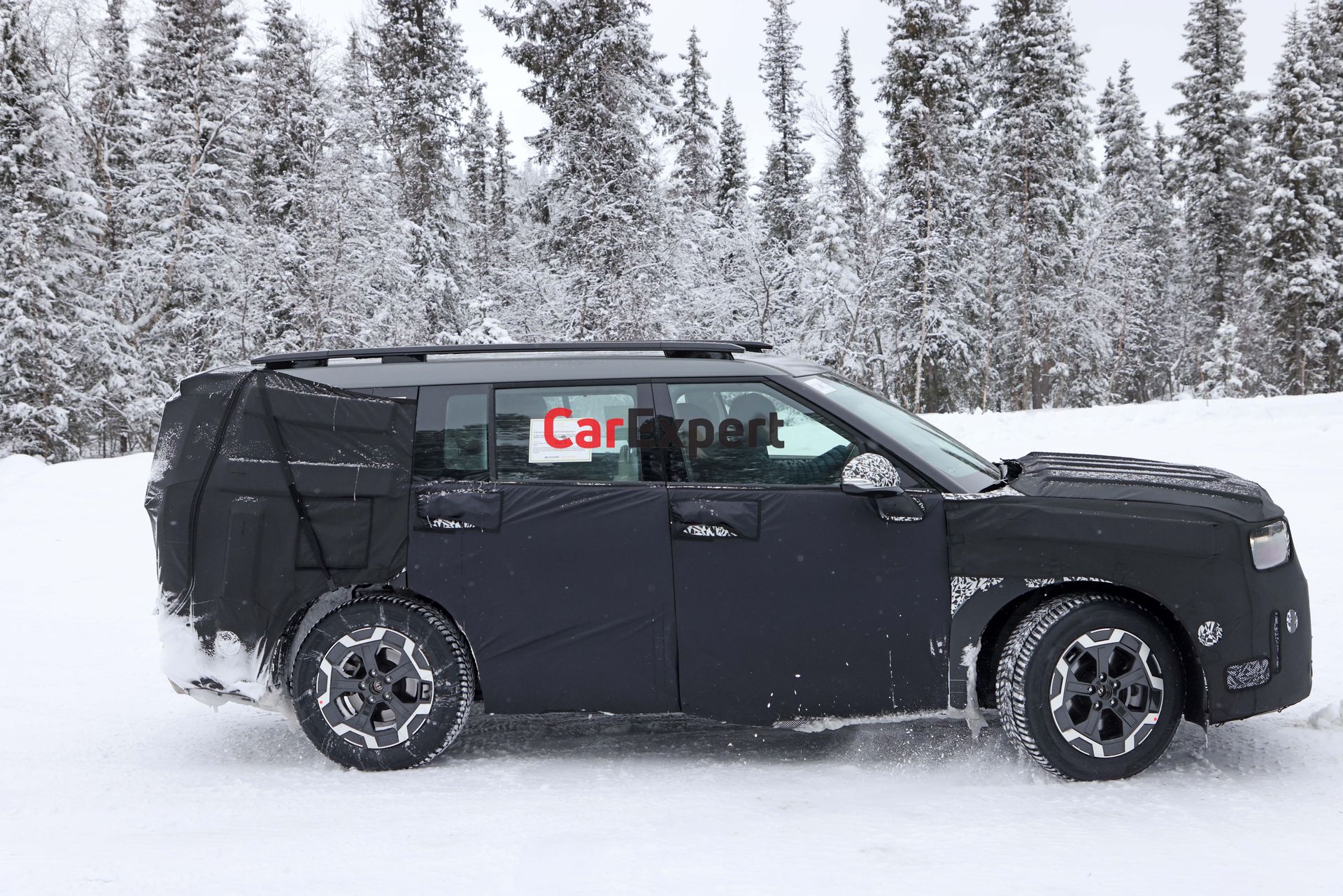 Radically redesigned Hyundai Santa Fe takes shape | CarExpert