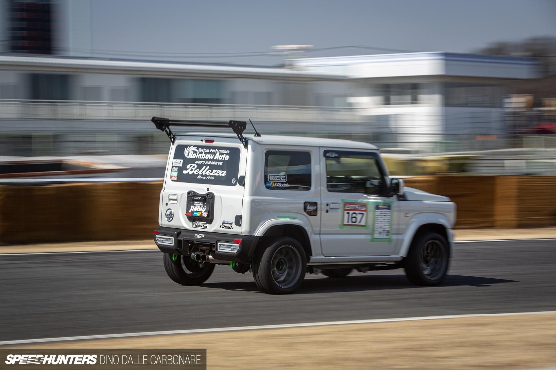 Watch these modified Suzuki Jimnys attack Tsukuba | CarExpert