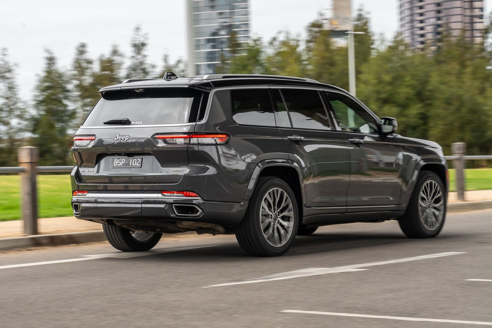 Jeep Grand Cherokee Summit 2023