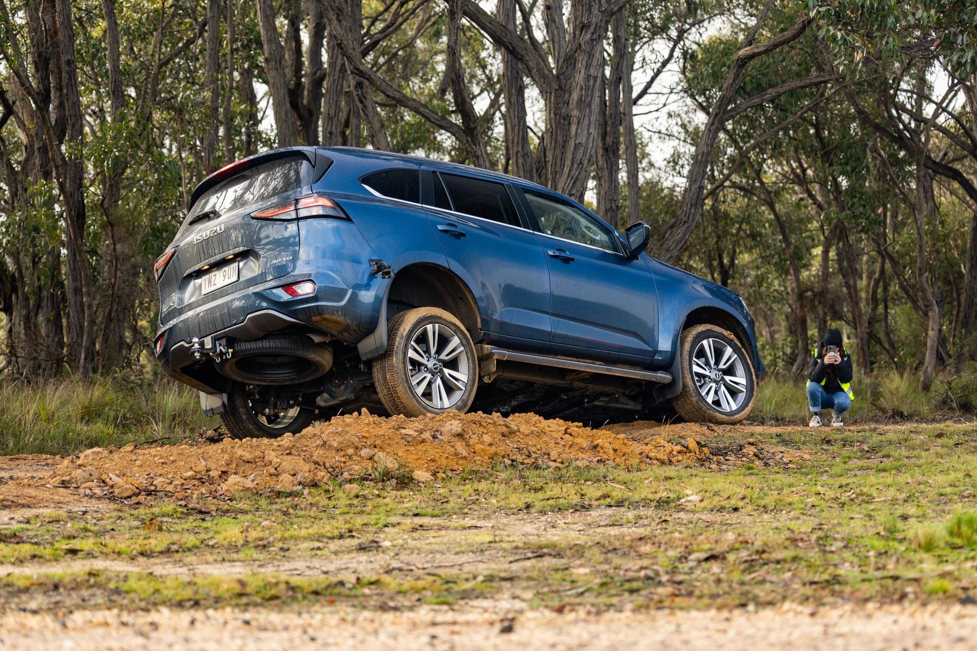 Best 4WD SUV off-road revealed: MU-X vs LandCruiser vs Patrol vs ...