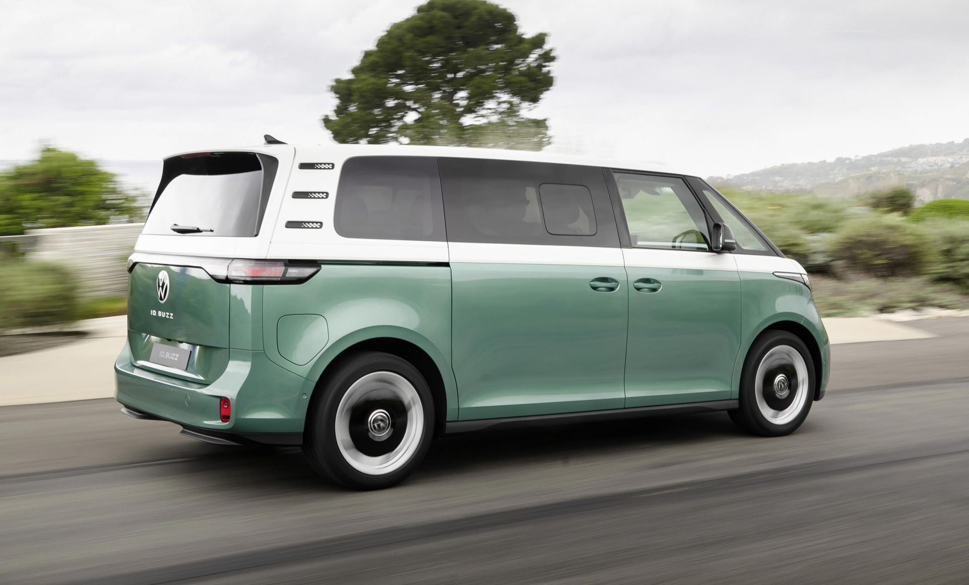2025 Volkswagen ID. Buzz: Australian timing confirmed for electric Kombi revival | CarExpert