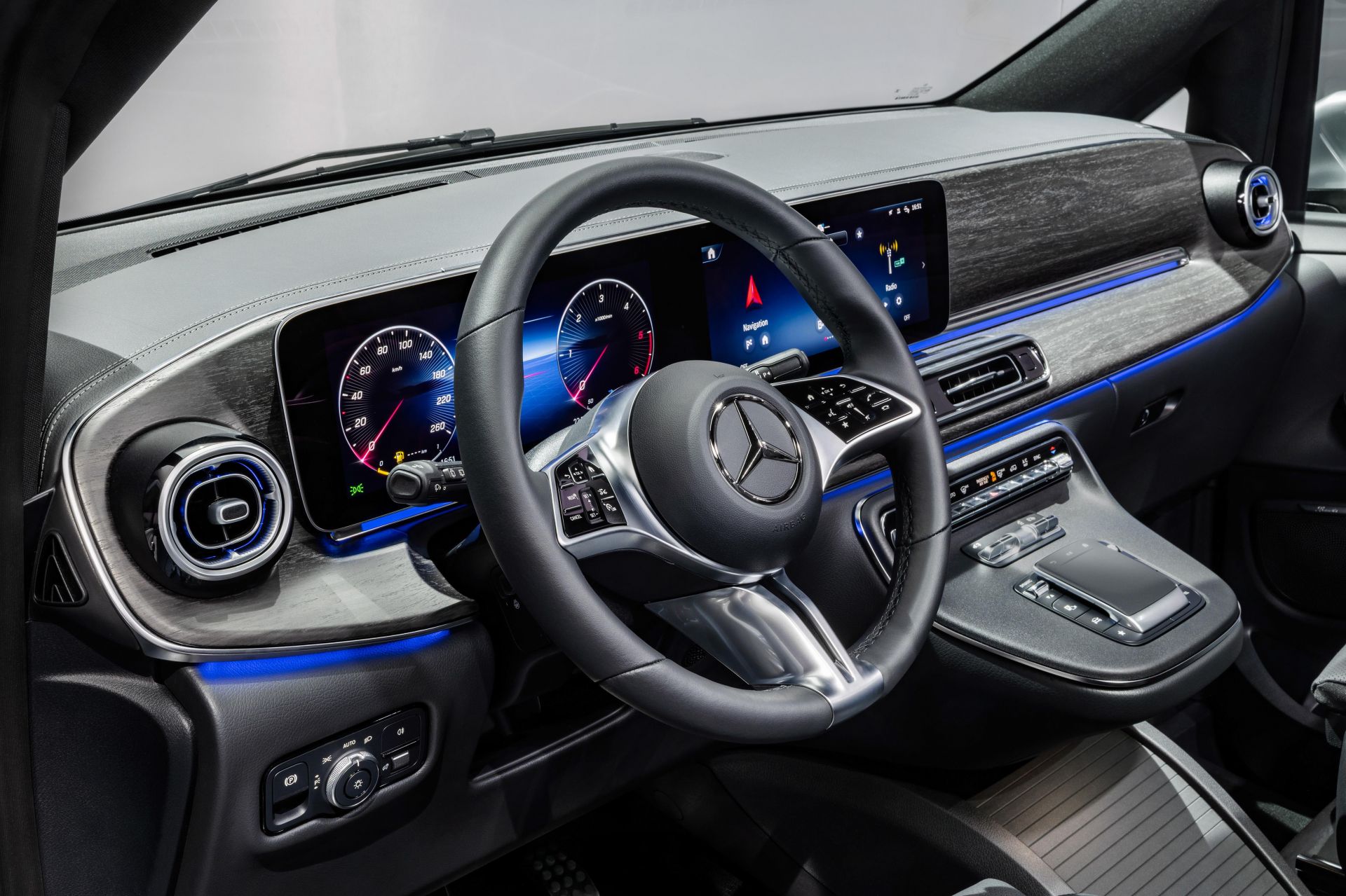 Mercedes-Benz shows off its updated mid-sized van range | CarExpert
