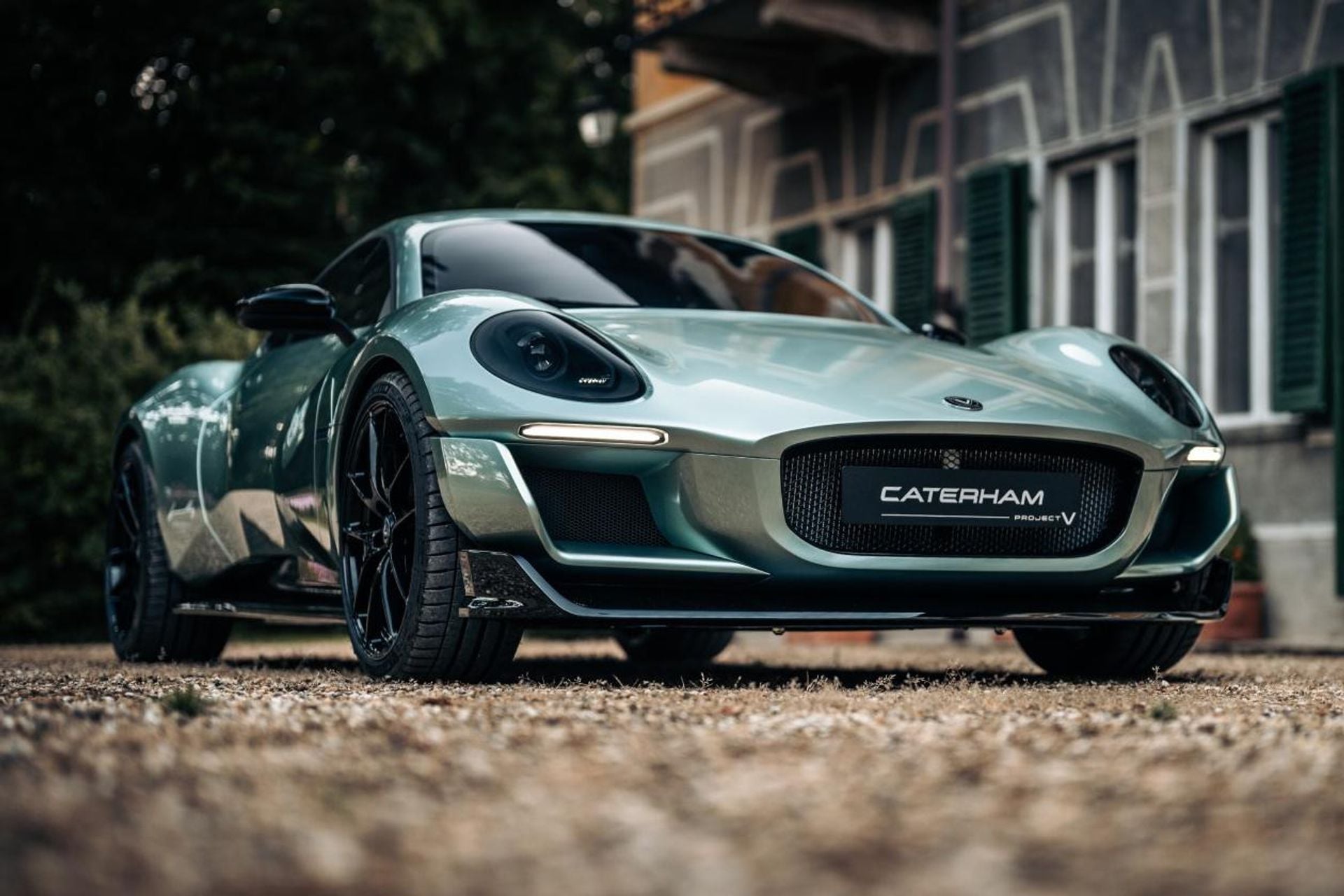 Iconic British manufacturer reveals electric sports car concept | CarExpert
