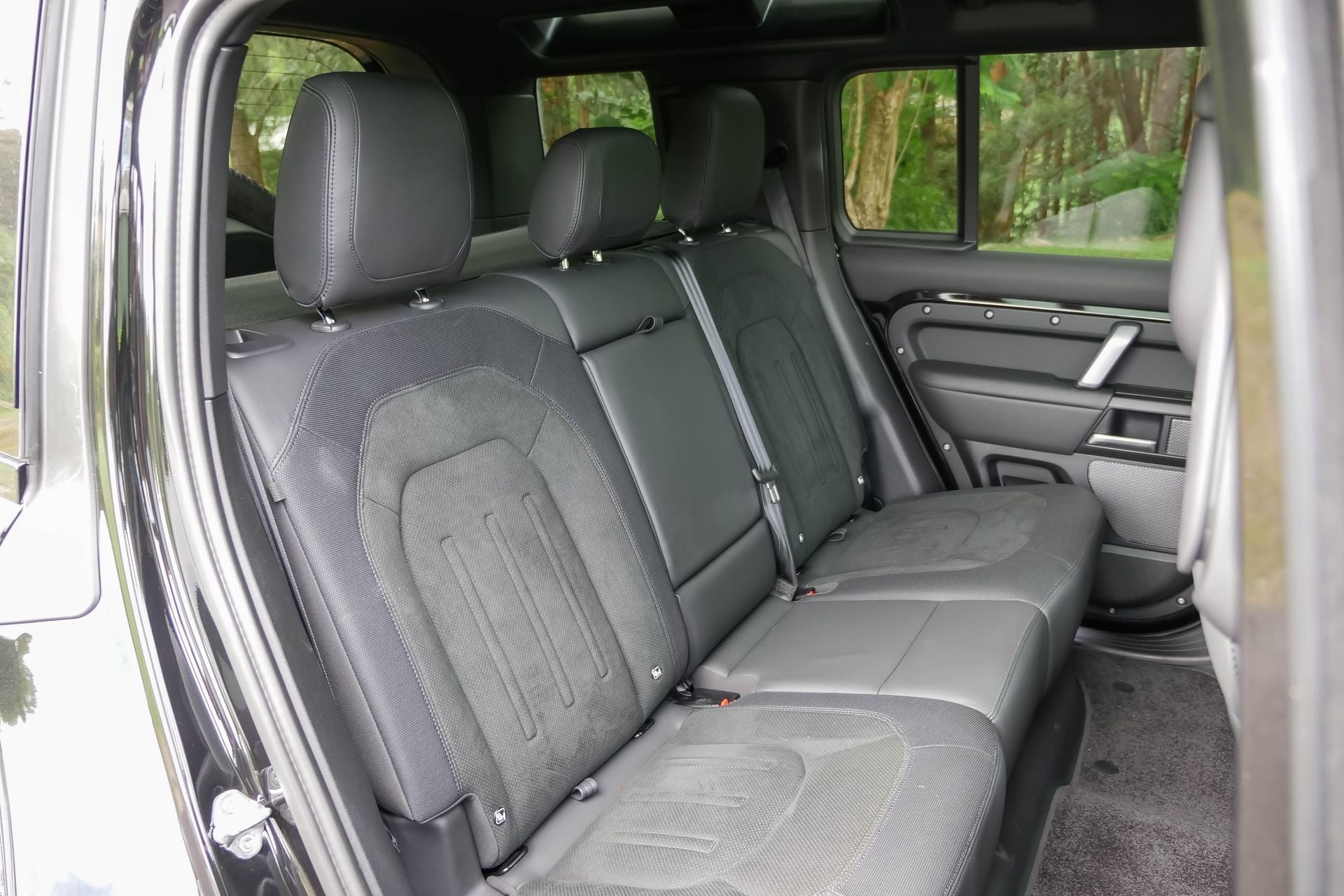 2023 Land Rover Defender 110 V8 review | CarExpert