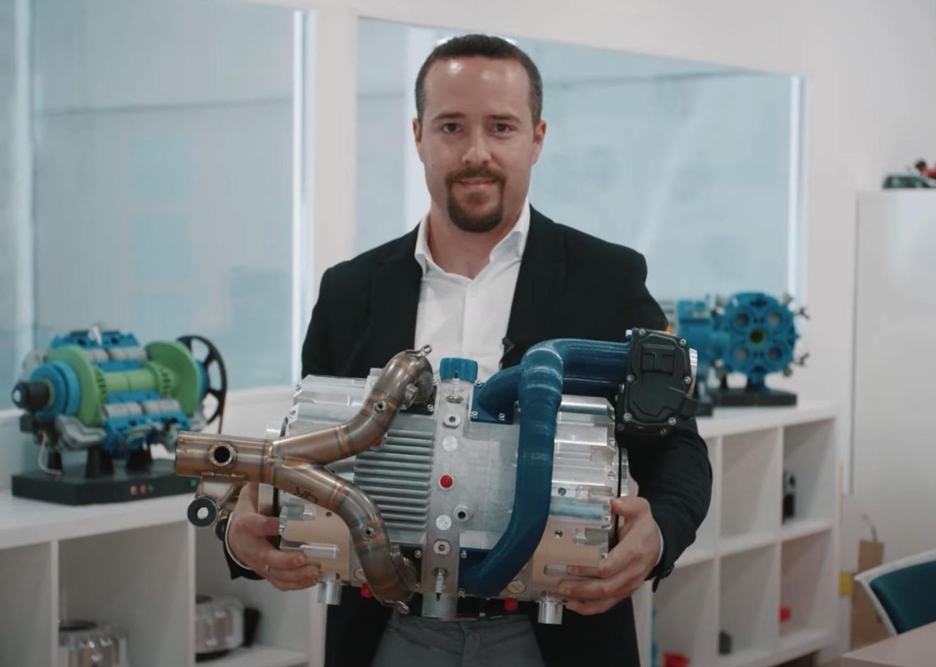 Pocket-sized 0.5L "one-stroke" concept engine in an MX-5! | CarExpert