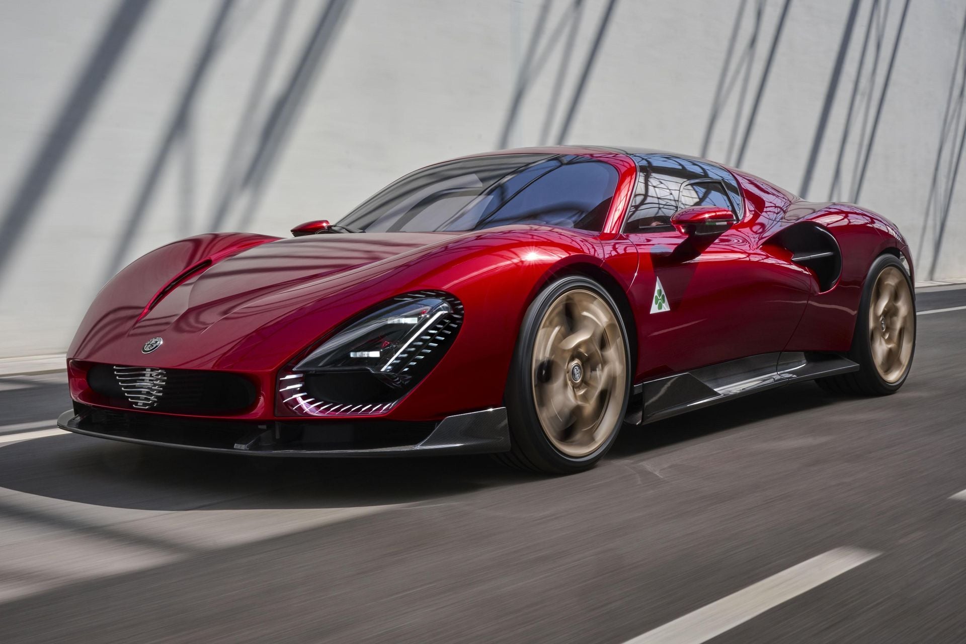 Alfa Romeo 33 Stradale supercar unveiled with V6 and EV options | CarExpert