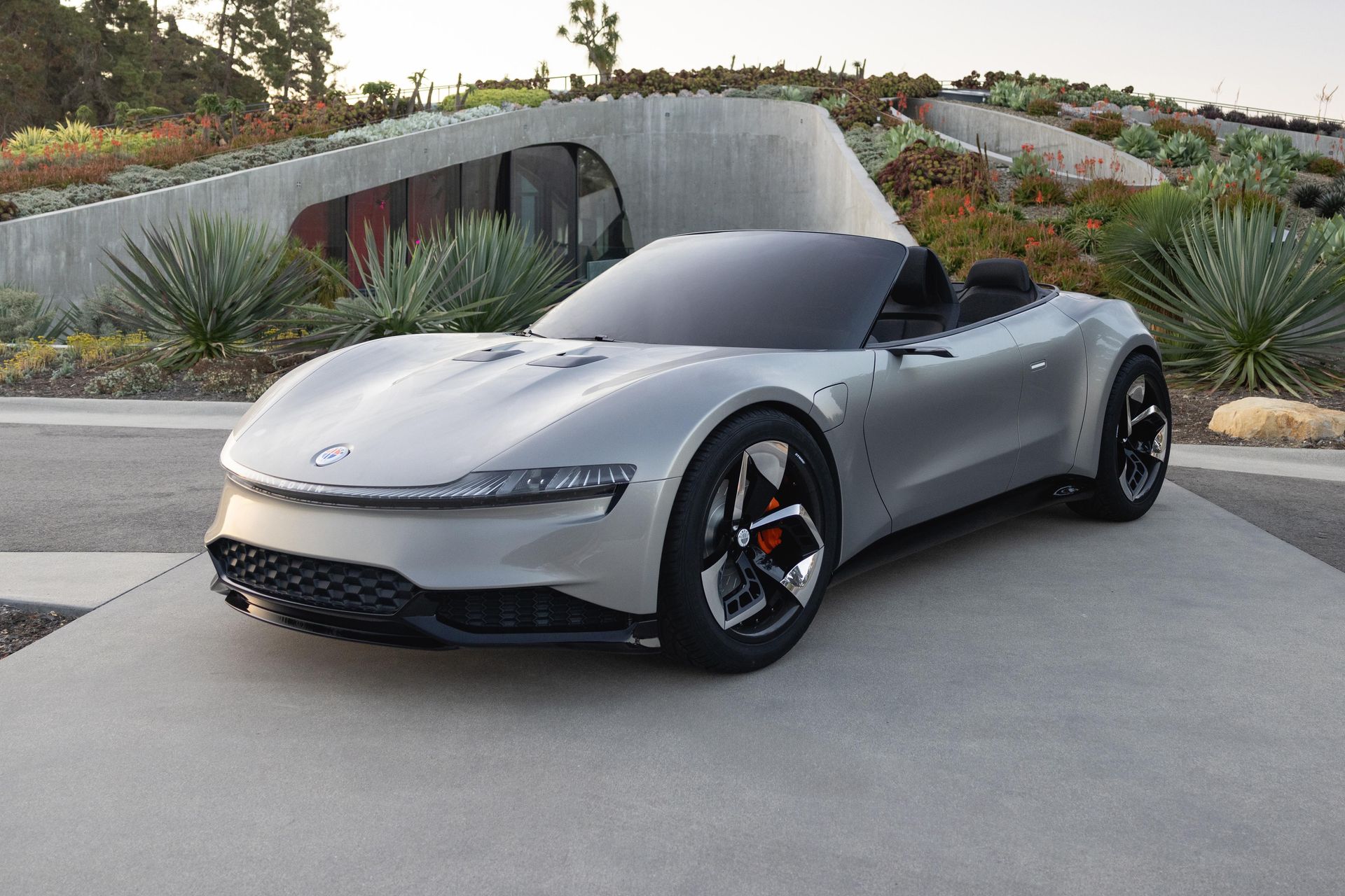 Fisker's practical, exclusive supercar could beat Tesla Roadster to ...