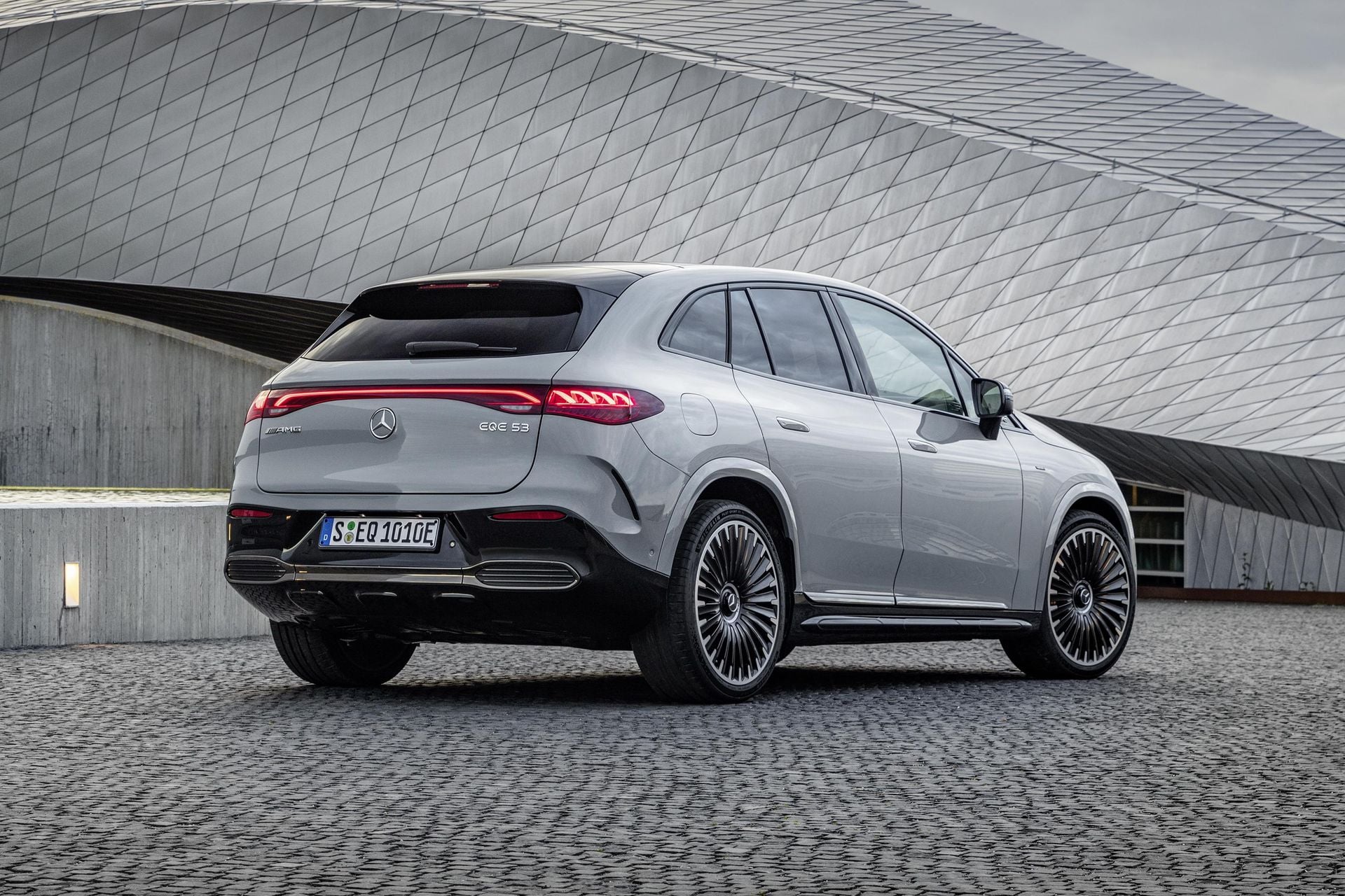 2024 Mercedes-Benz EQE SUV price and specs | CarExpert