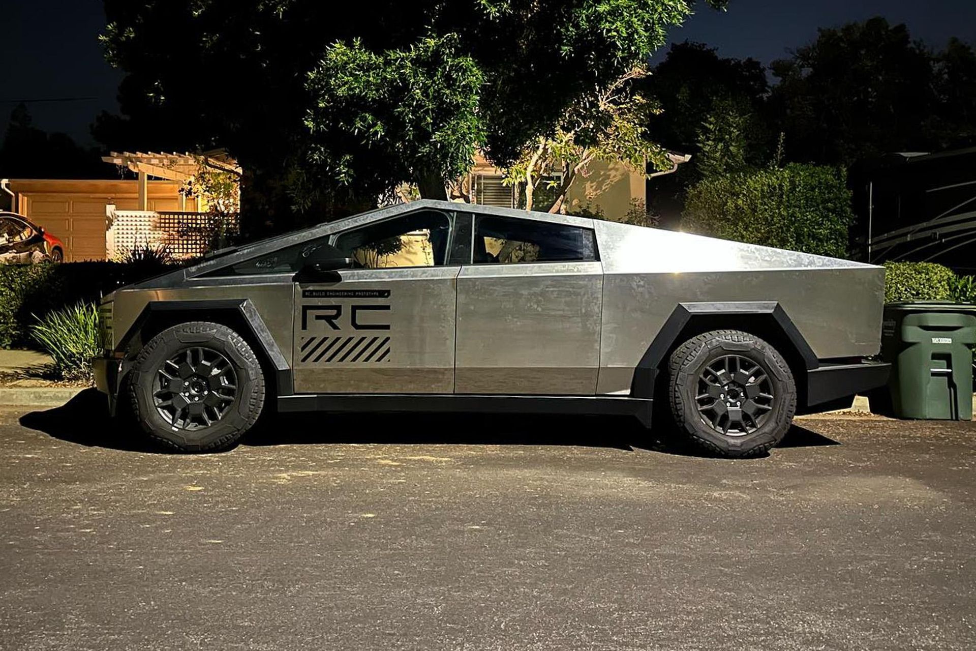 The Tesla Cybertruck's tub looks smaller than expected | CarExpert