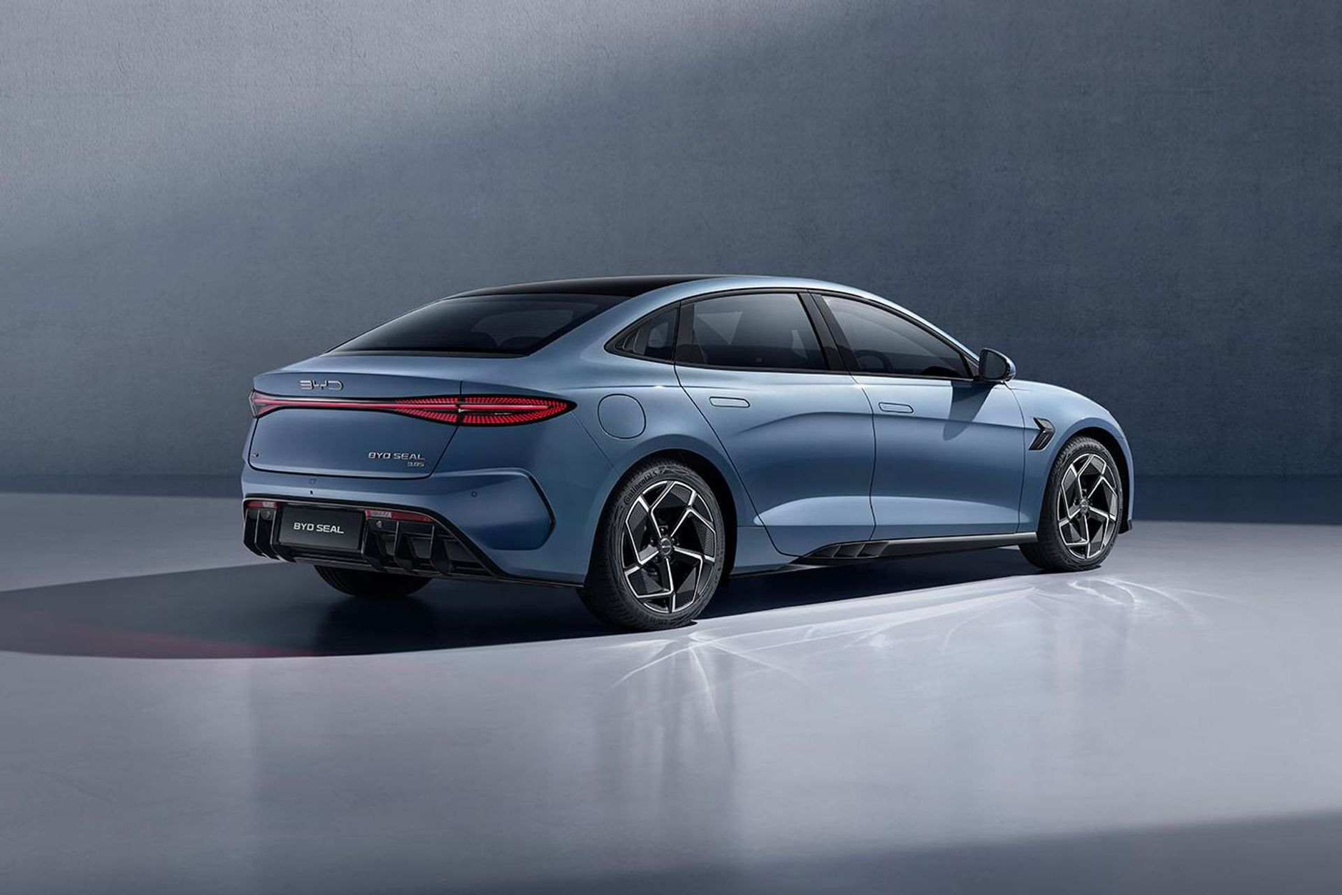 BYD gunning for Toyota with 30 new dealers, new hybrids | CarExpert