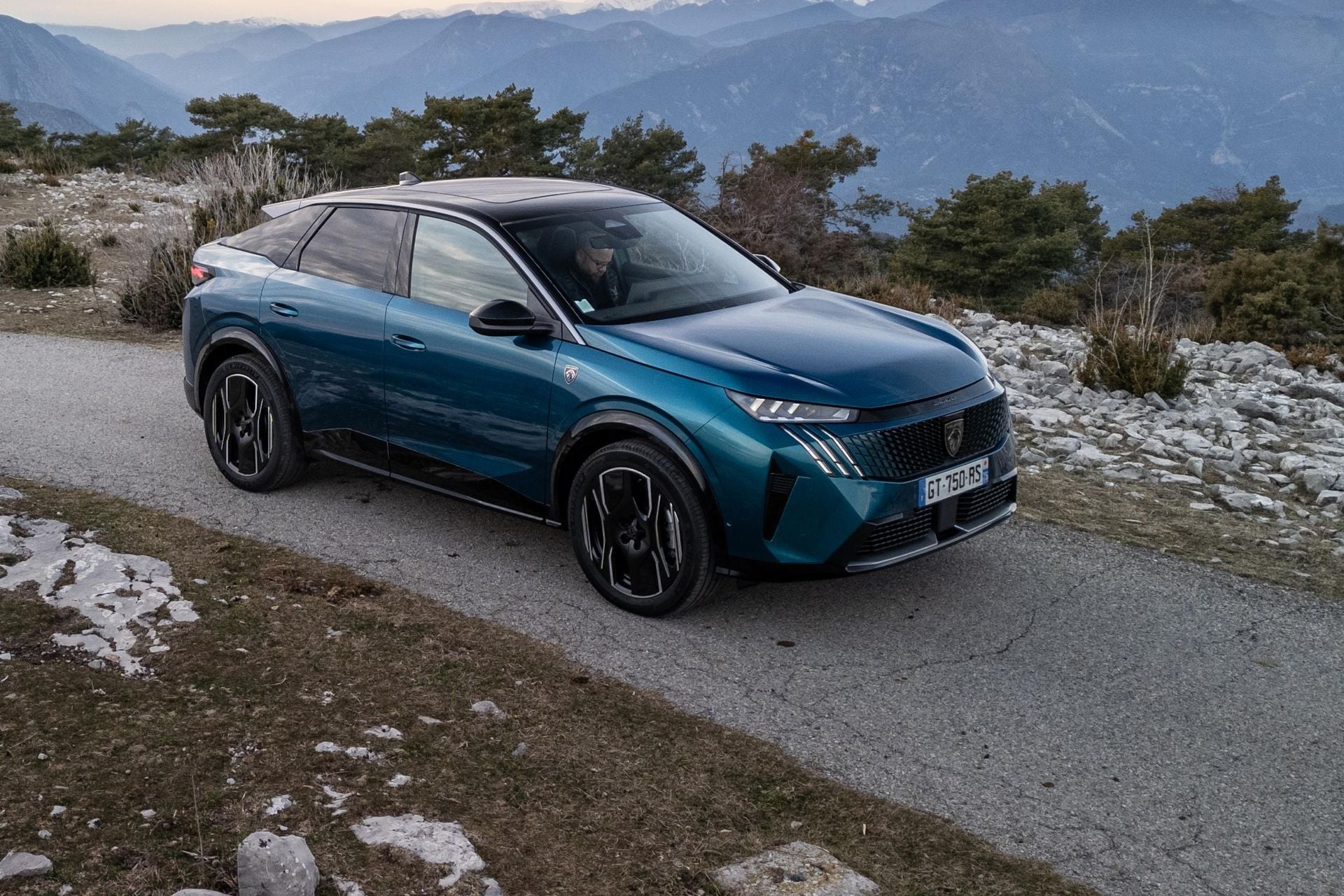 2025 Peugeot 3008 Hybrid review | CarExpert