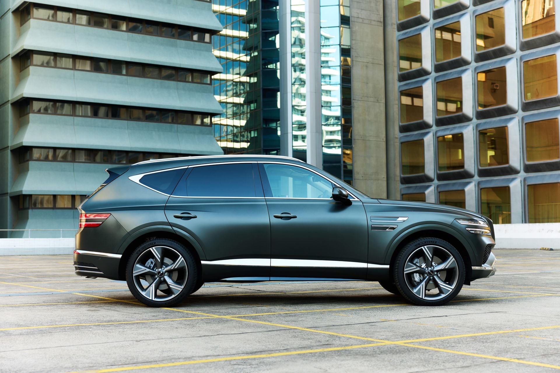 2025 Genesis GV80 price and specs | CarExpert