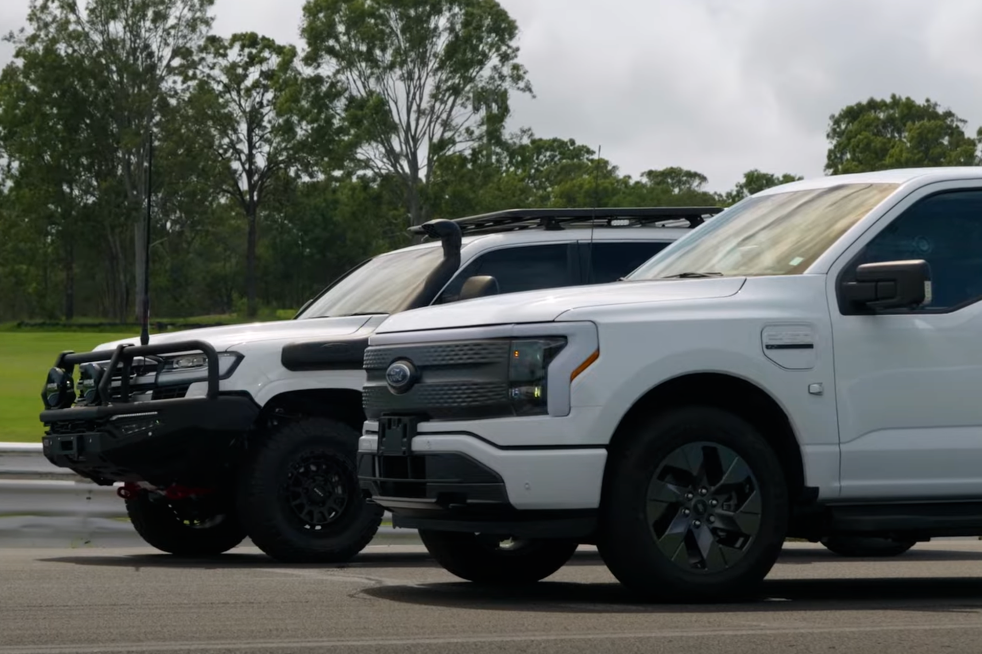 Ford F-150 Lightning, Toyota LandCruiser meet in wild drag race ...