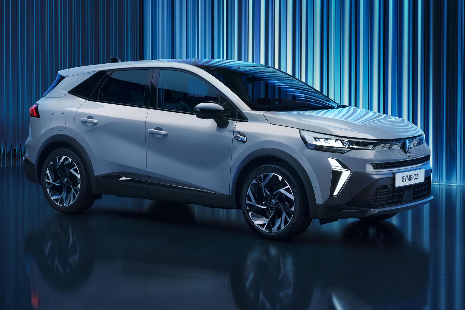 Renault Symbioz: Small SUV closer to Australia with hybrid power ...