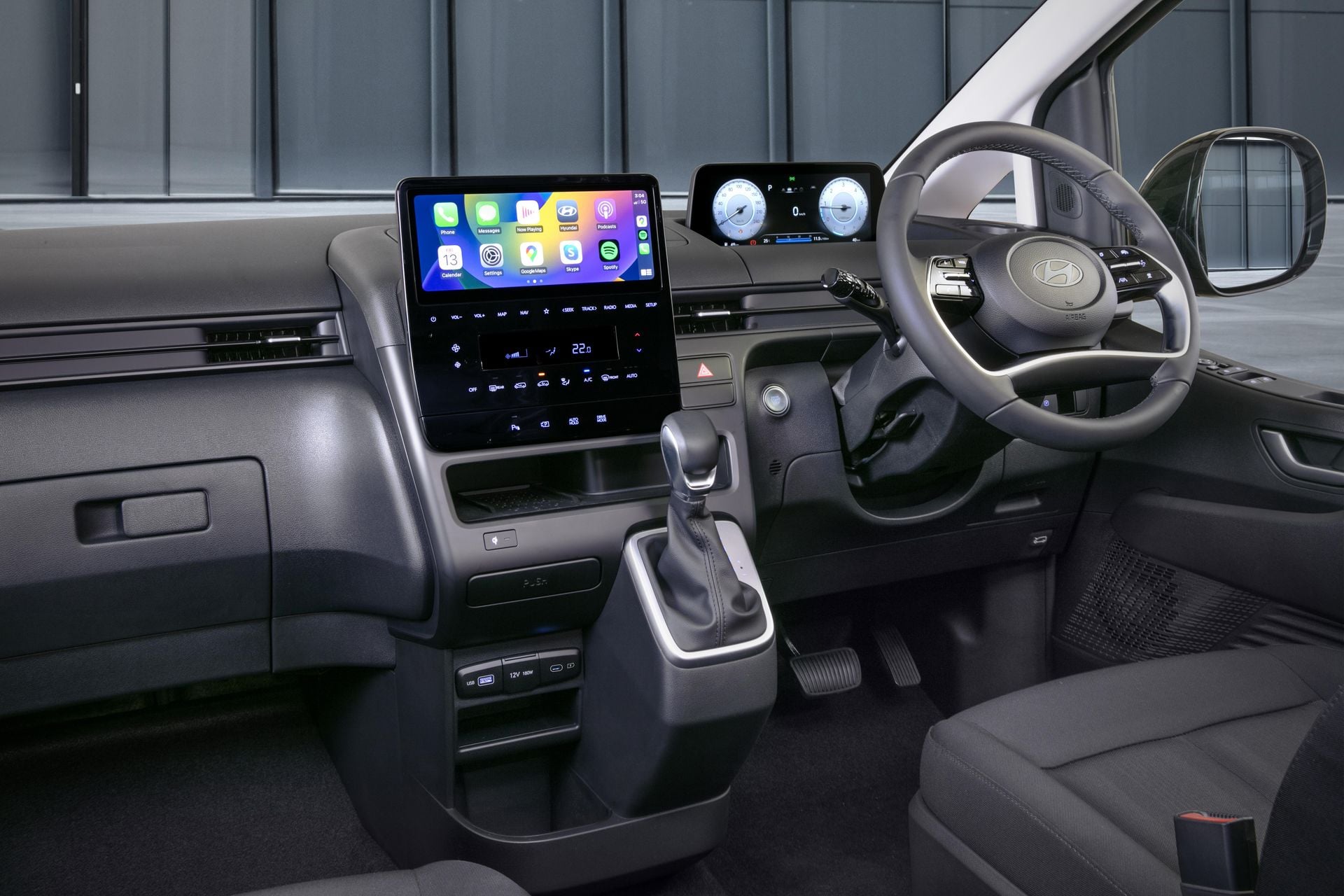 2025 Hyundai Staria Load price and specs | CarExpert