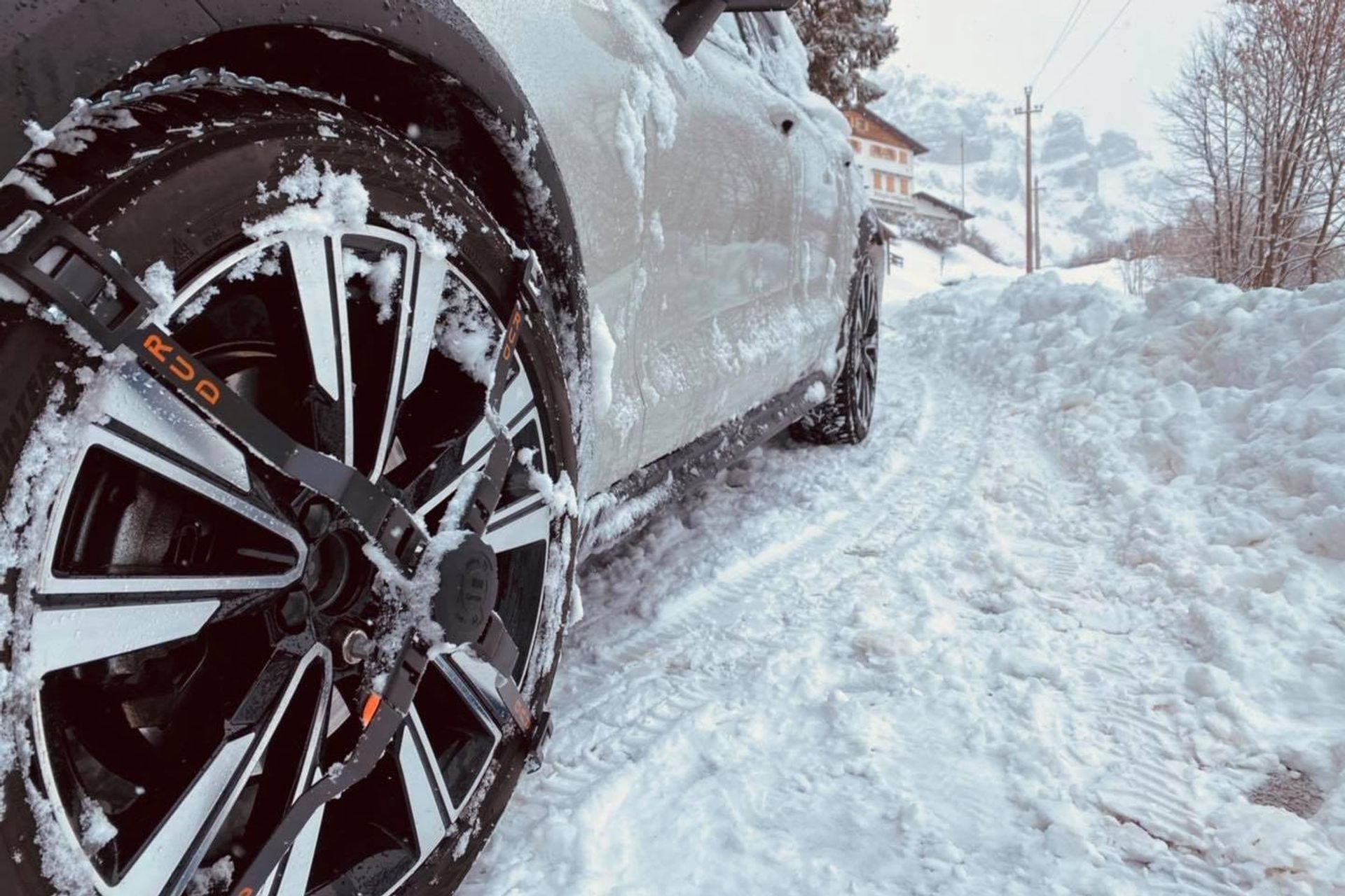 Everything you need to know about snow chains | CarExpert