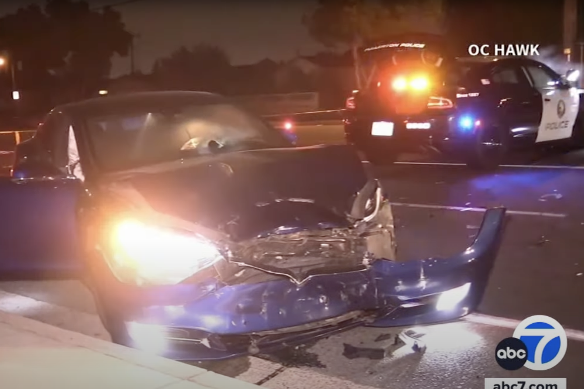 Distracted Tesla driver blames Full Self-Driving for police car crash ...
