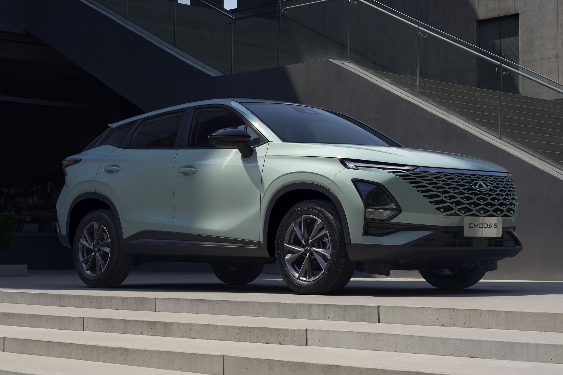 Chery introduces new Omoda 5 base model | CarExpert