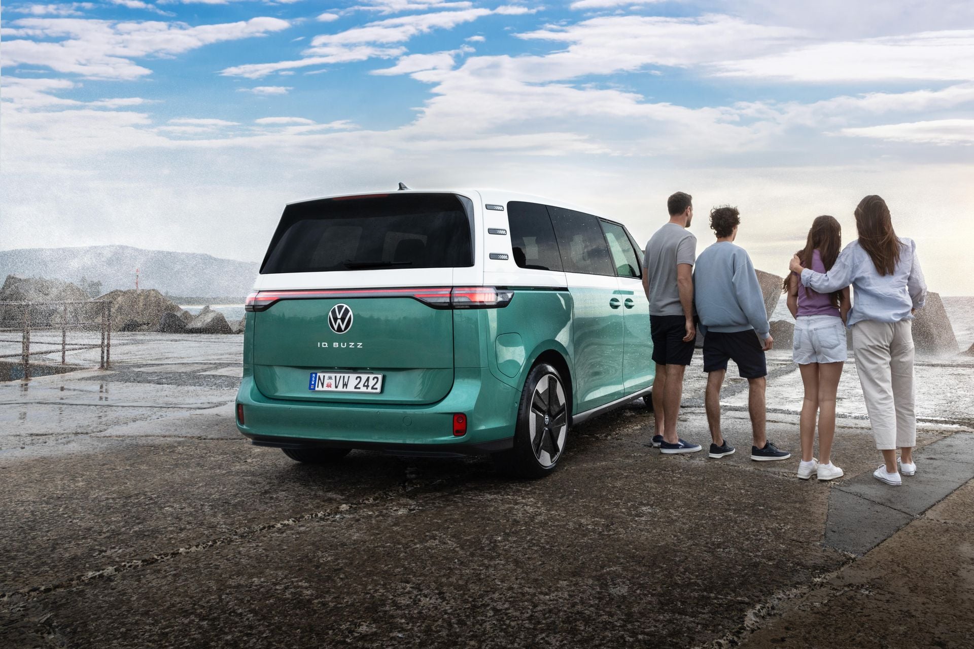 2025 Volkswagen ID. Buzz price and specs | CarExpert
