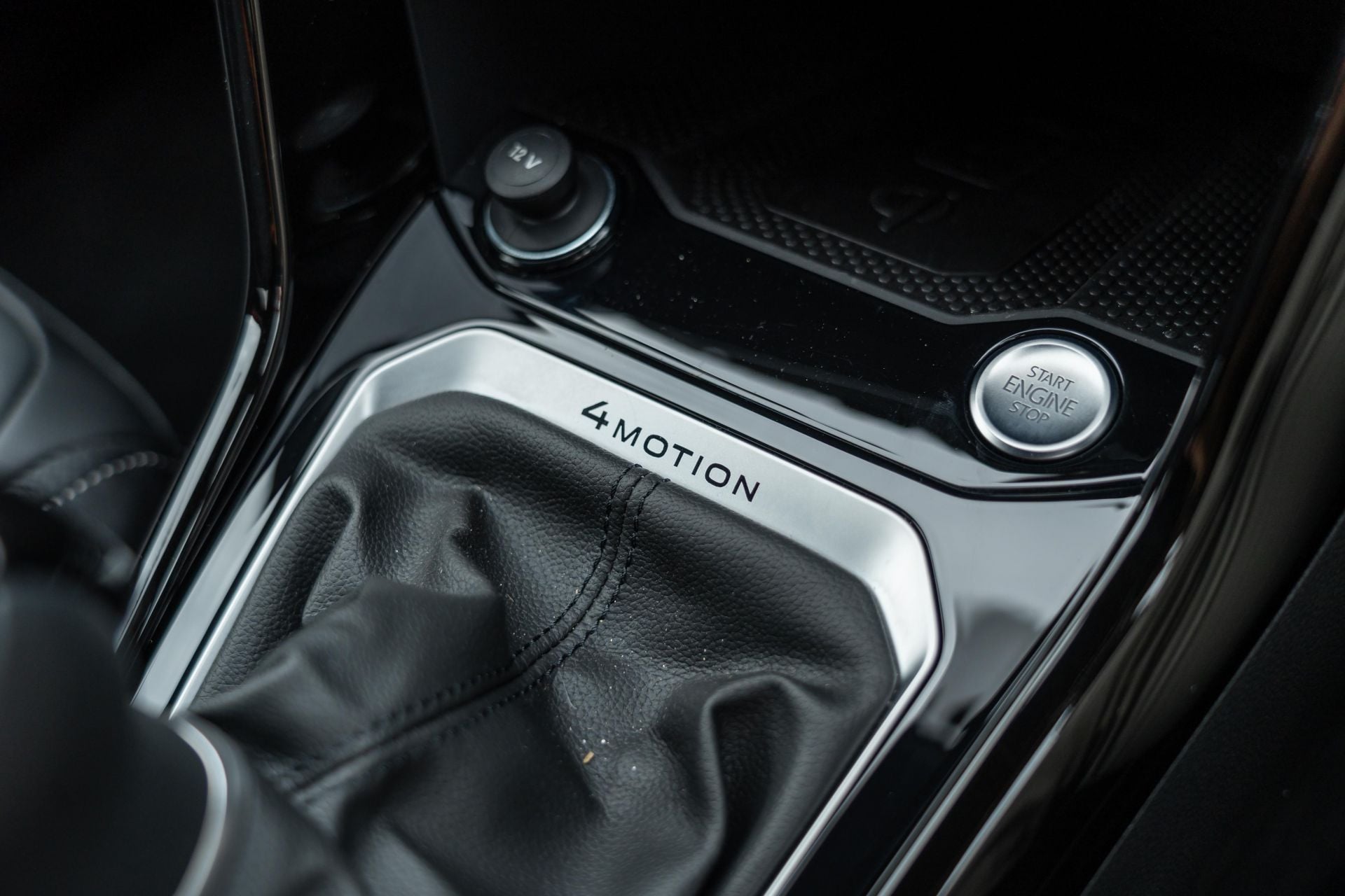 2025 Volkswagen T-Roc R-Line review | CarExpert