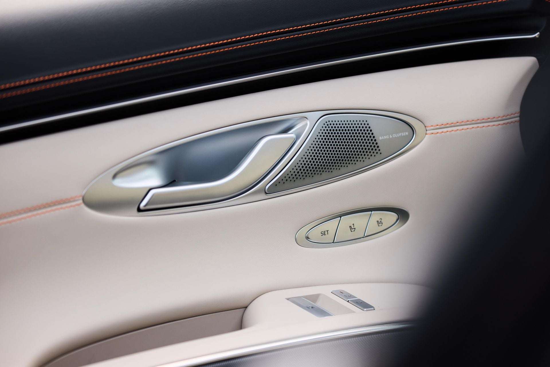 2025 Genesis GV70 review | CarExpert