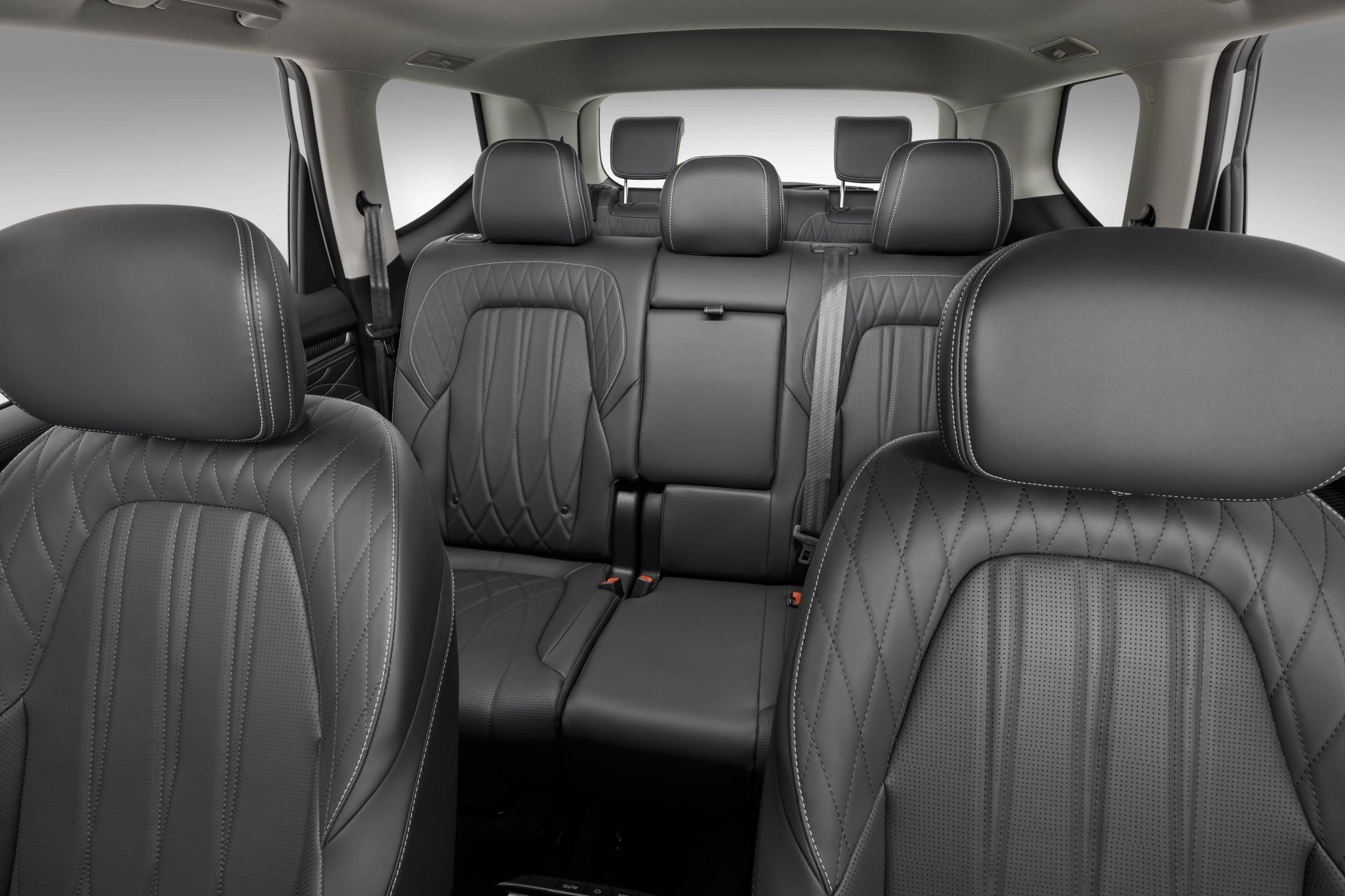 2025 LDV D90 price and specs | CarExpert