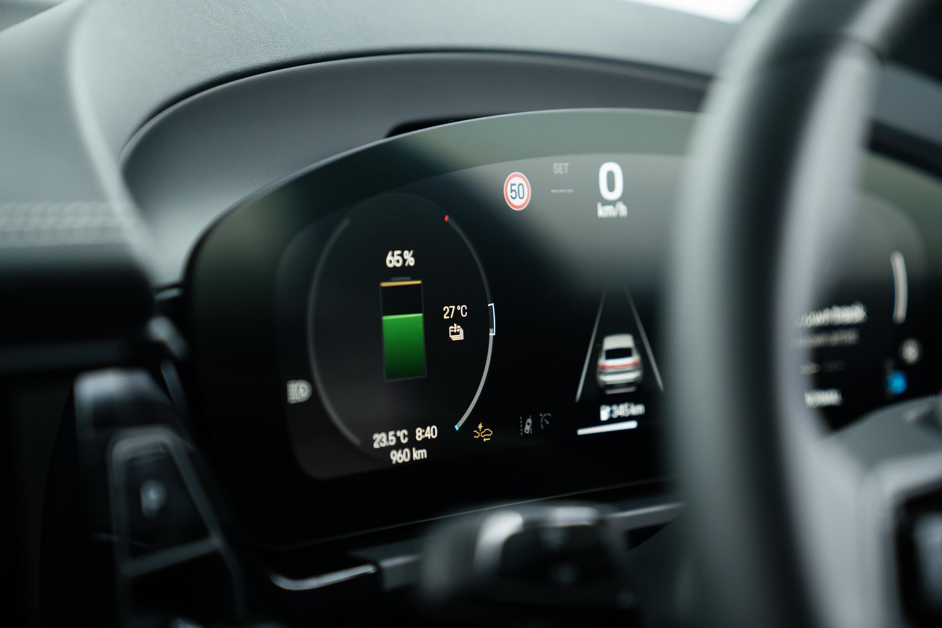 2026 Porsche Macan adds new tech, more towing capacity | CarExpert