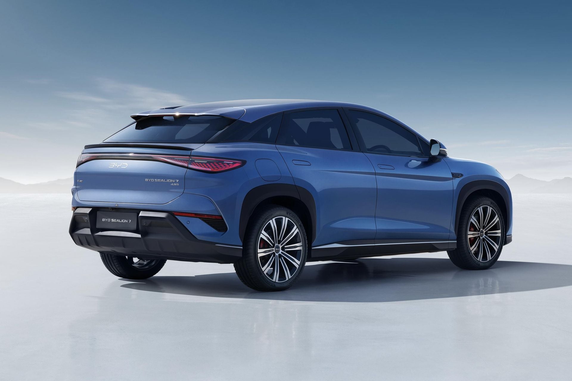 2025 BYD Sealion 7 review | CarExpert