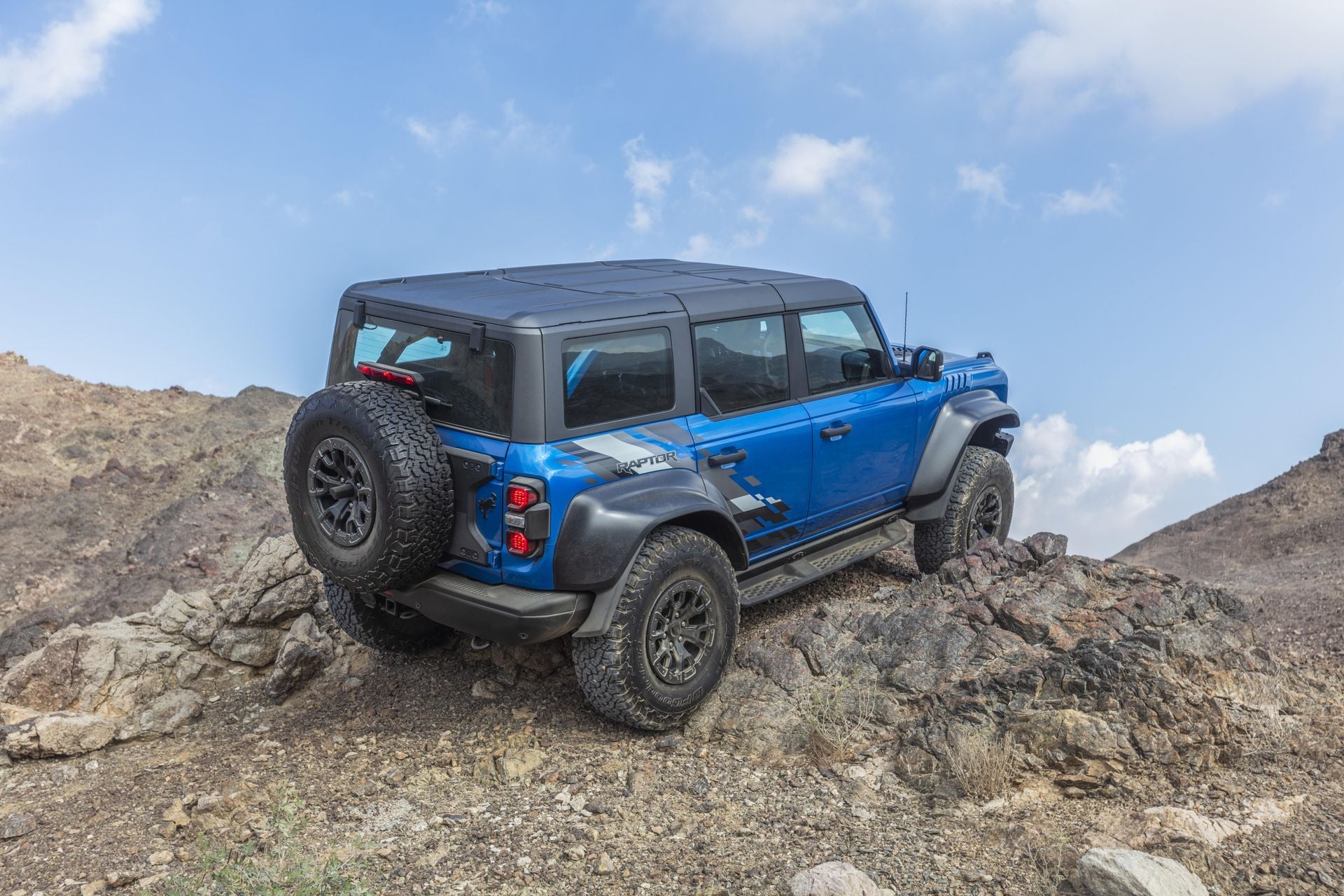 Another Ford Bronco coming, this time a smaller plug-in hybrid SUV ...