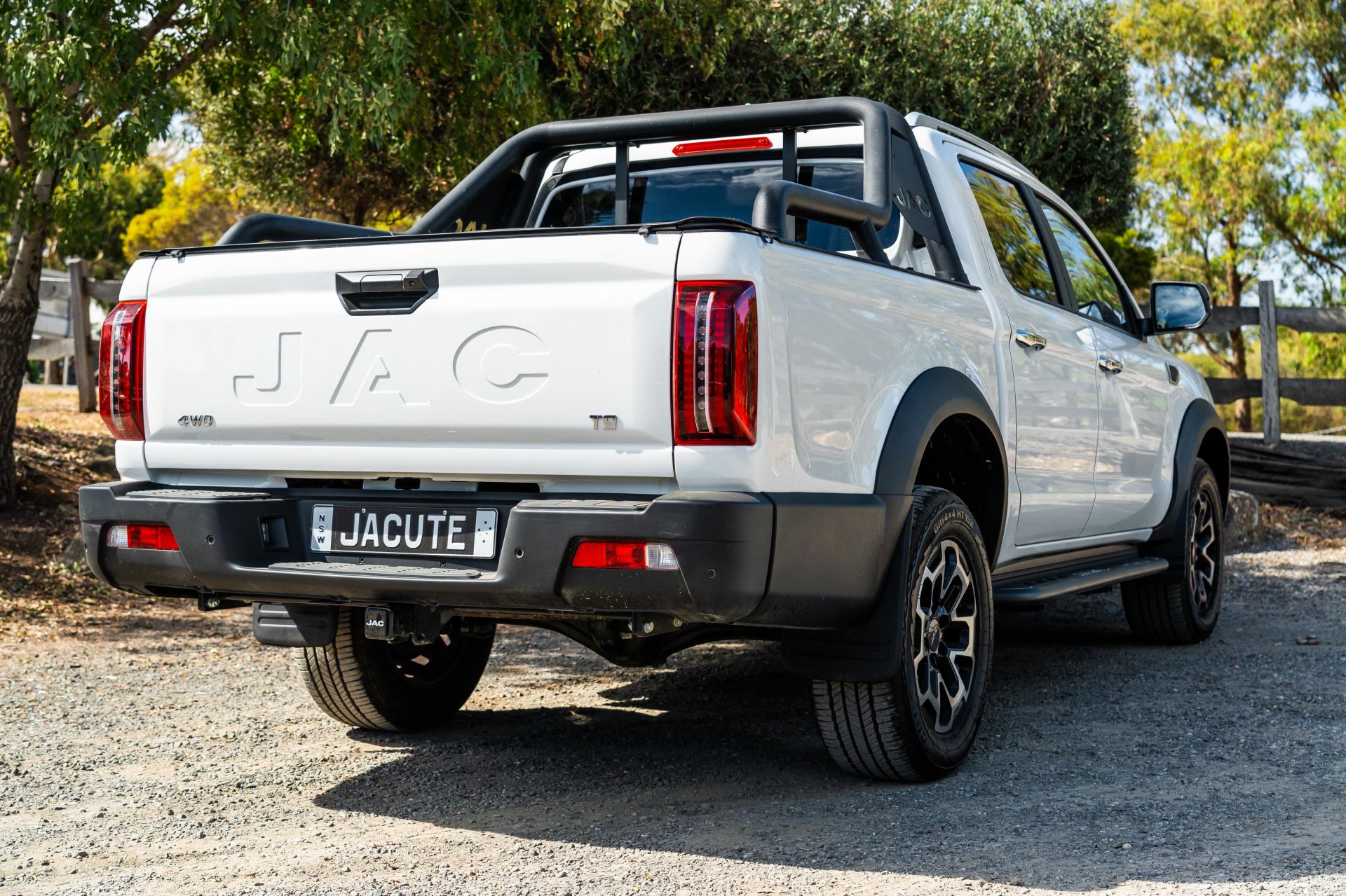 2025 JAC T9 review | CarExpert