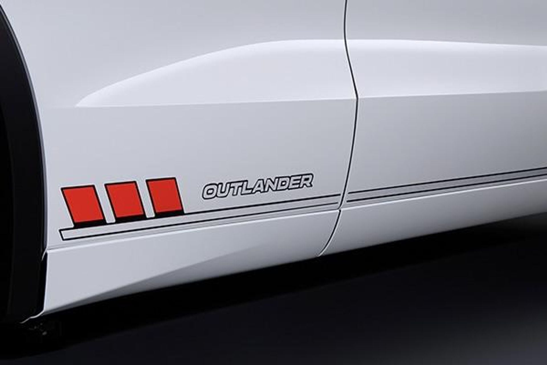 2025 Mitsubishi Outlander price and specs | CarExpert