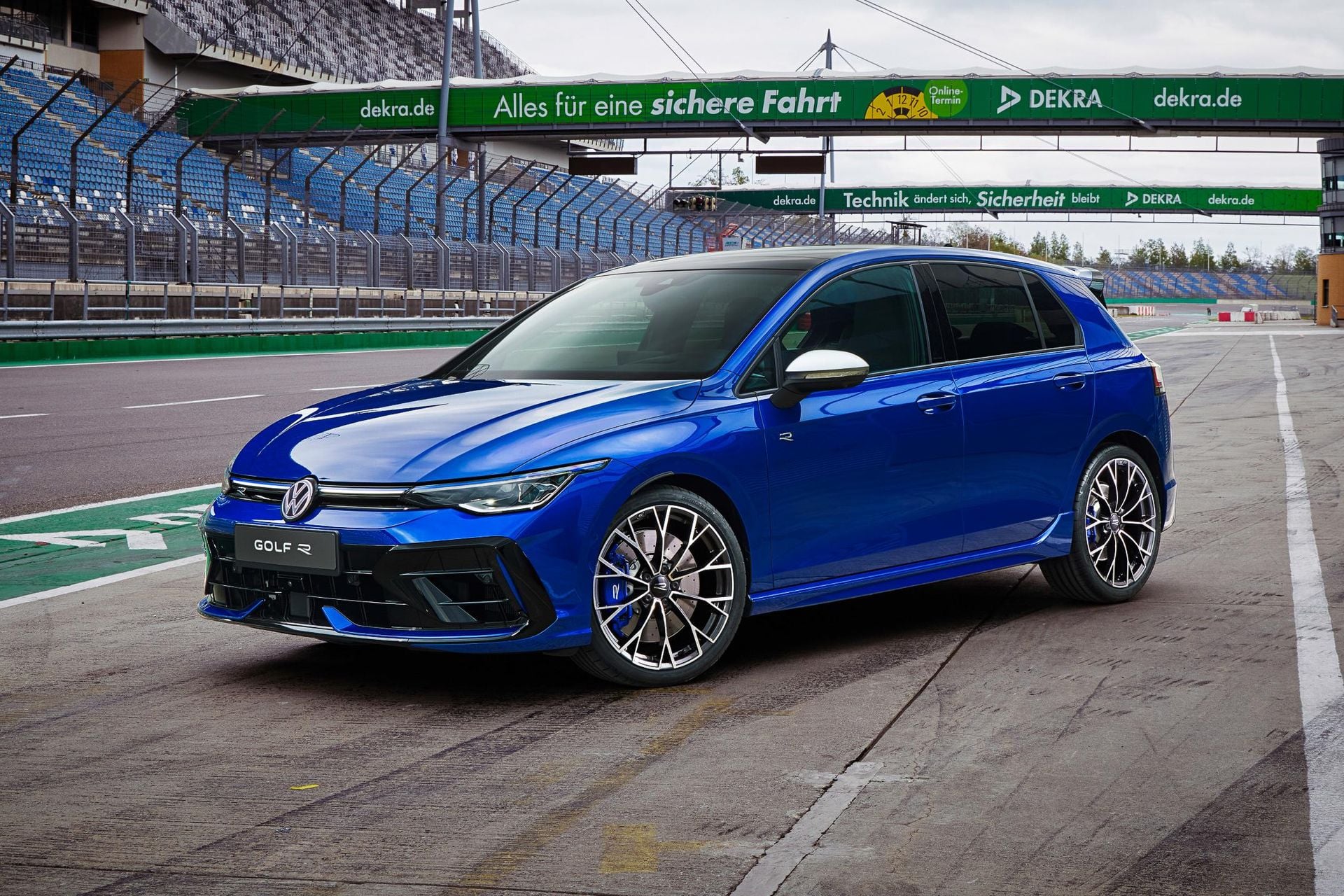 2026 Volkswagen Golf R goes light on weight, fuller on sound | CarExpert