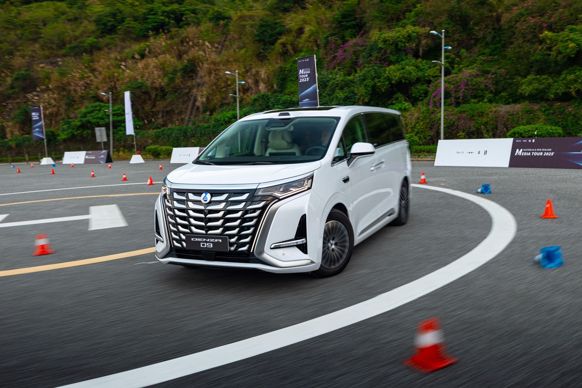 2025 BYD Denza D9 review: Quick drive | CarExpert